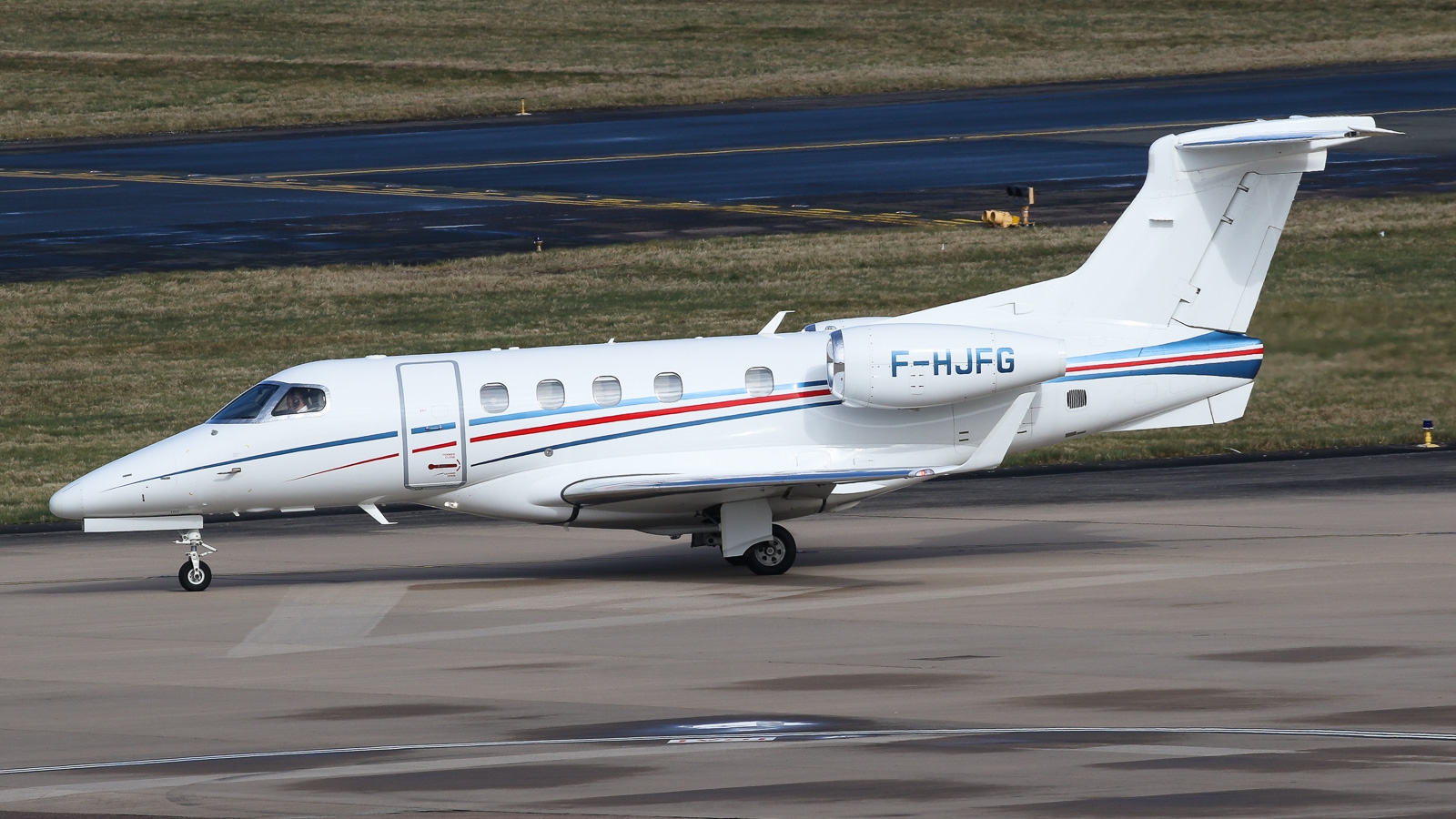 EASYJET A320 NEO G-UZHB arrives from Geneva - The Alternative BHX website