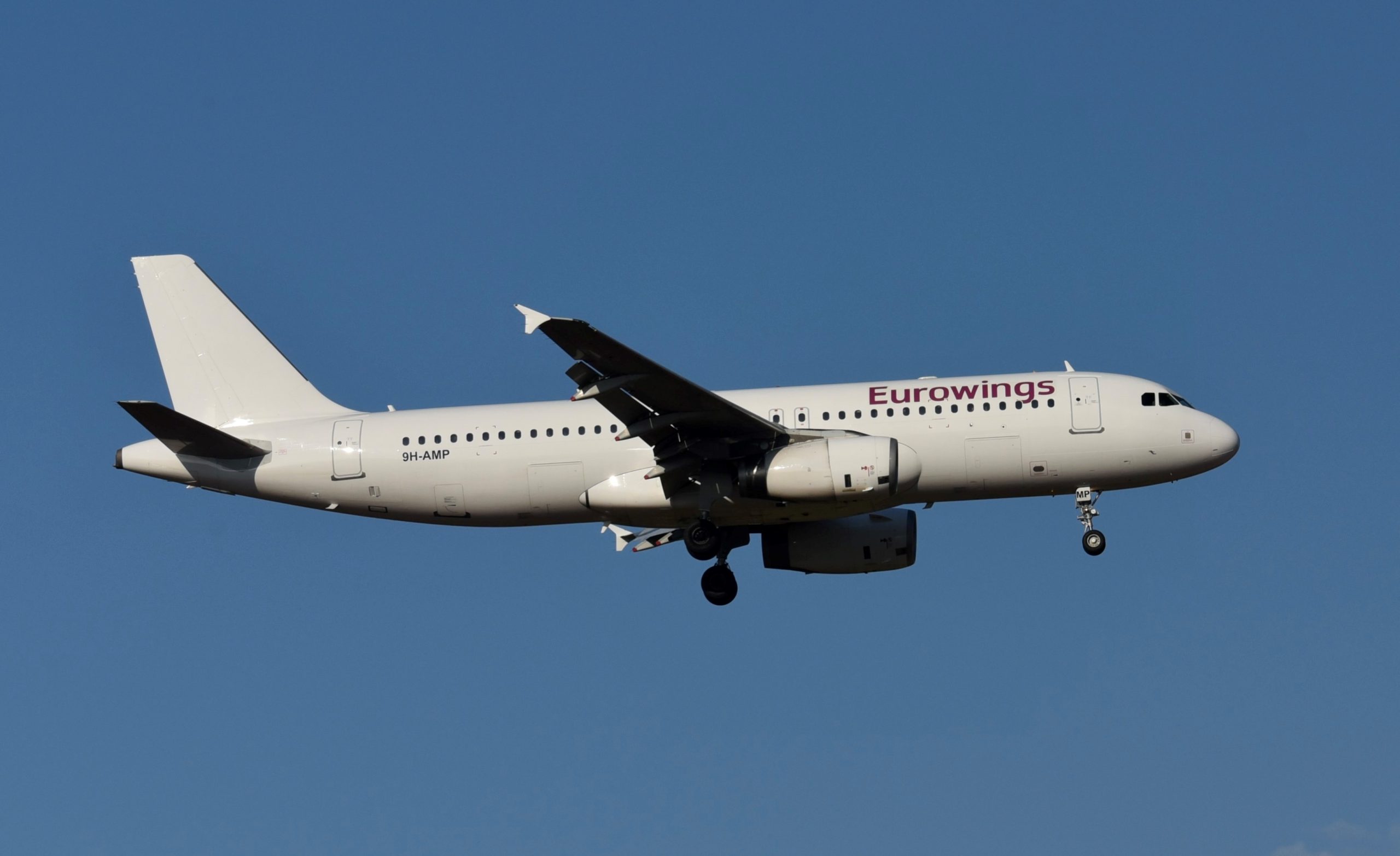 Birmingham Airport Movements 21/06/2022 - The Alternative BHX website