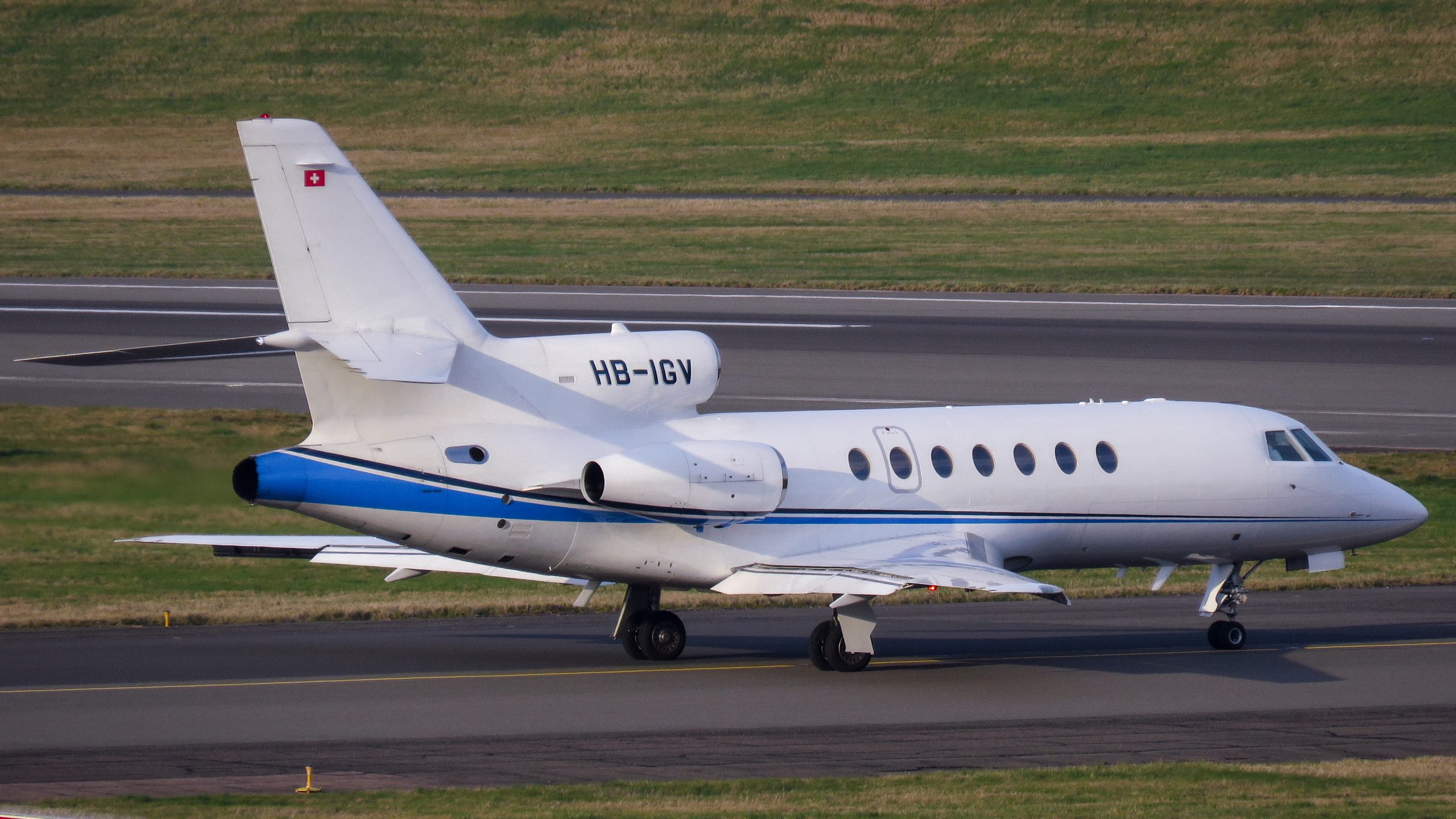 HB-IGV Falcon 50EX VF International SAGL - The Alternative BHX website