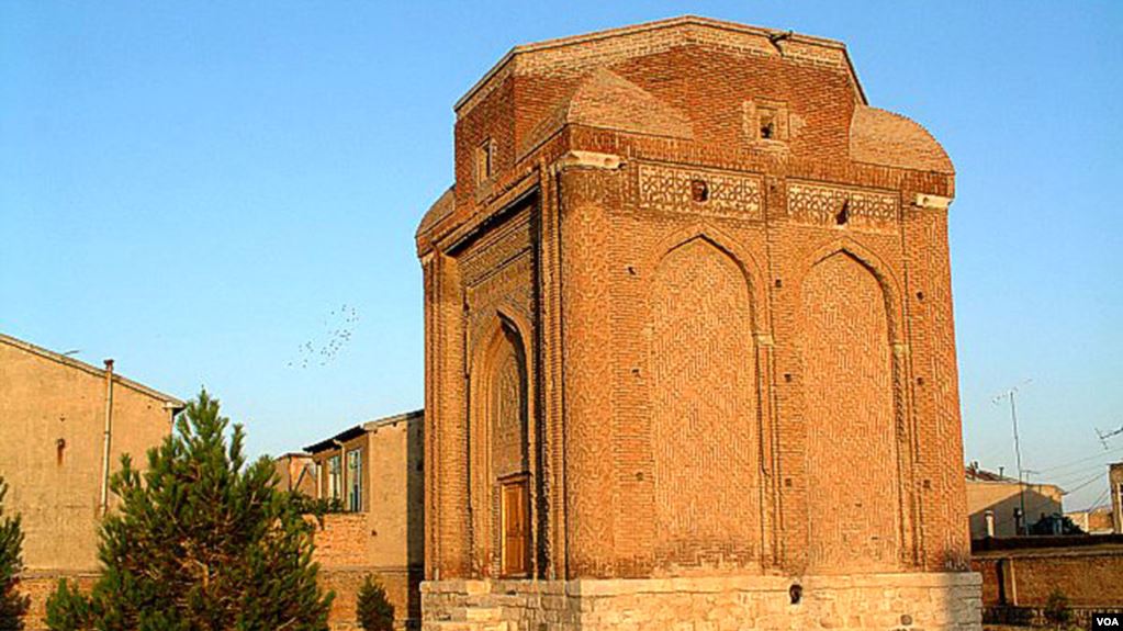 Marağa şəhərinin tarixi abidələri dağılır