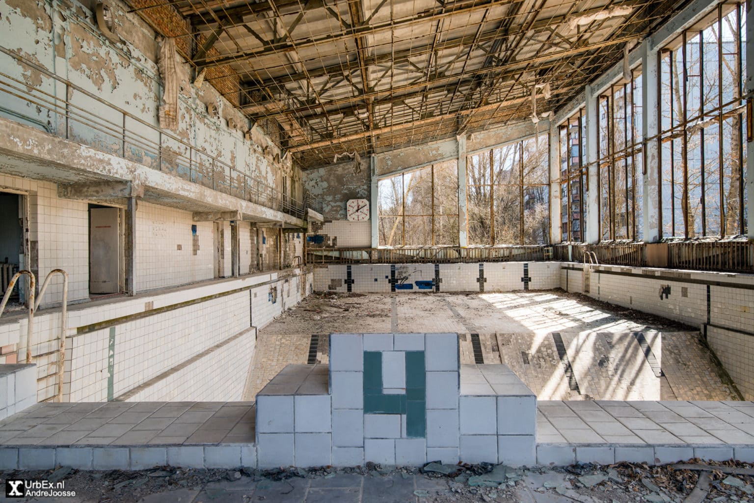 Pripyat Swimming Pool Azure - Chernobyl 35 years later