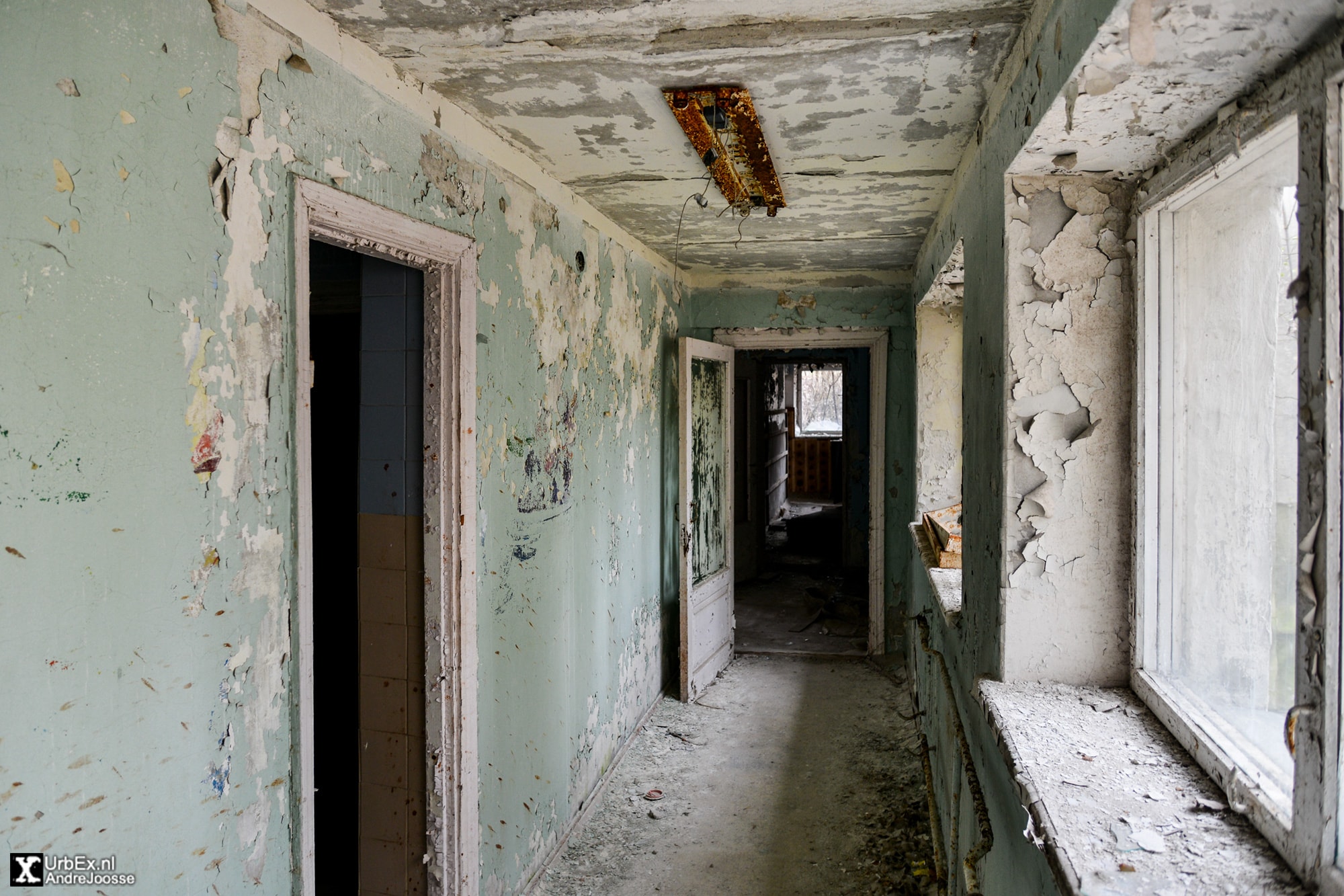Pripyat Swimming Pool Azure - Chernobyl 35 years later
