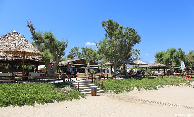 Episkopi beach - mountains in the background | Crete Beaches
