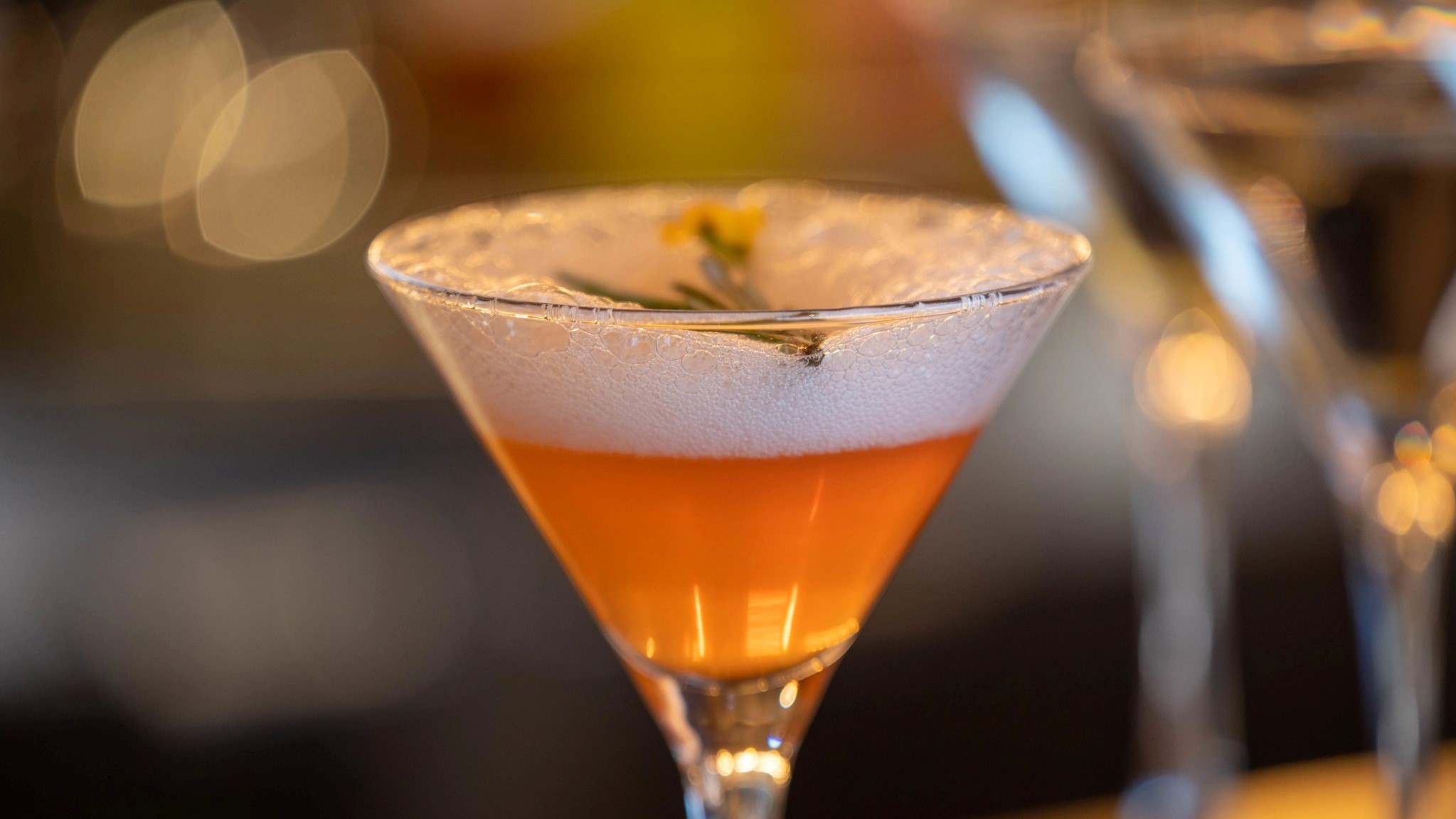 Azamara brings Atlas Bar Experience to its entire fleet – CruiseToTravel