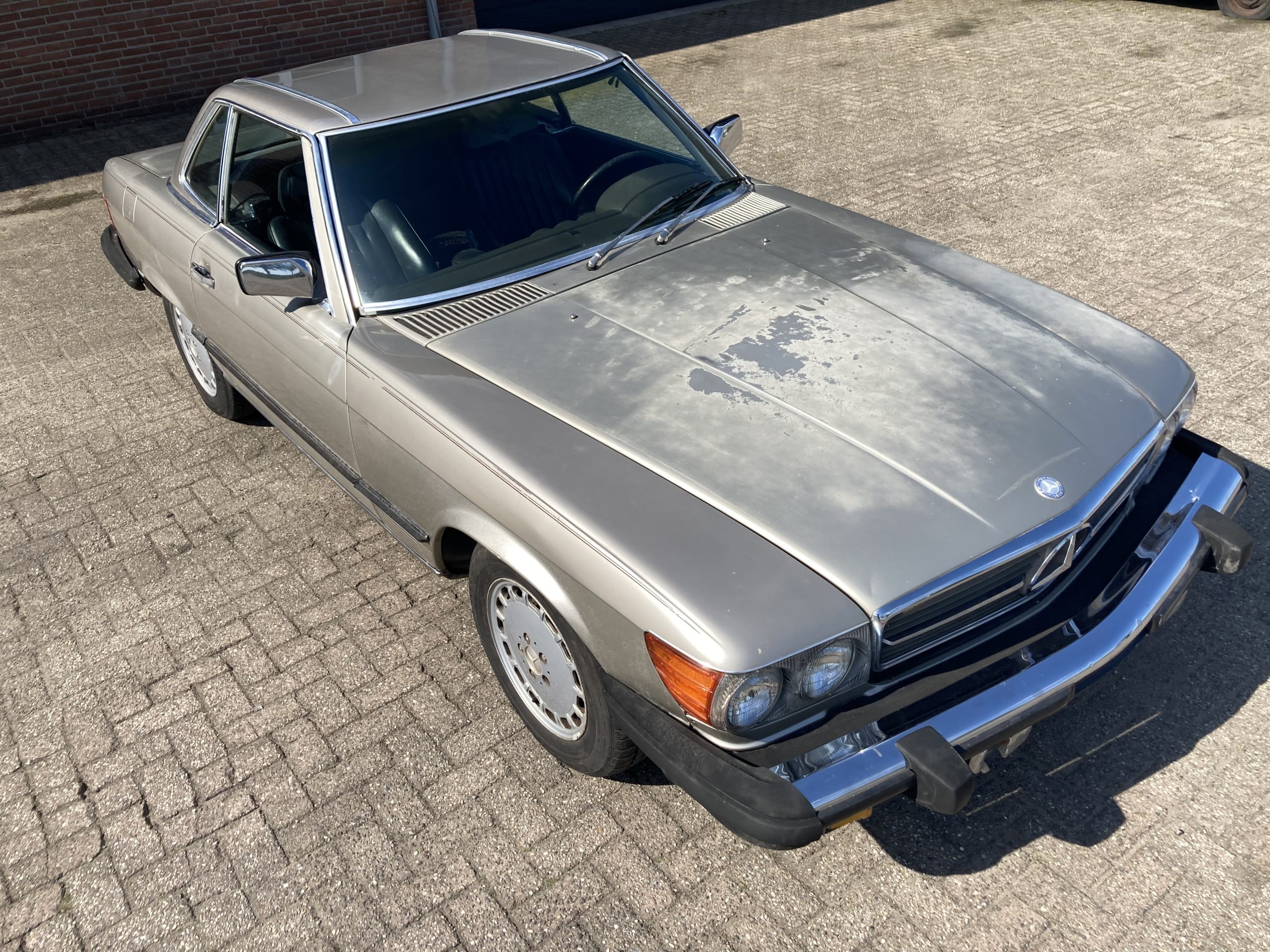 1985 Mercedes 560SL - Dandy Classics