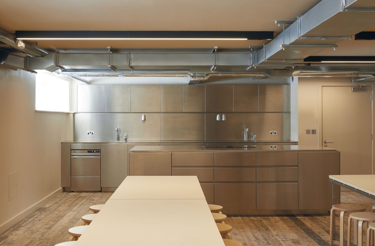 Aesop Head office – EC1 BUILD