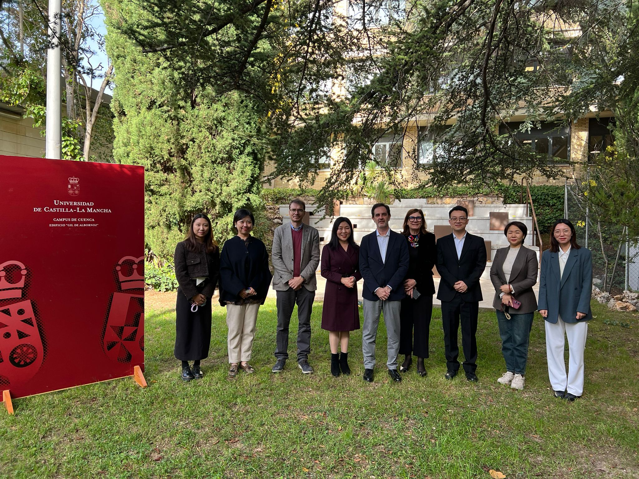 EIIM Fomenta la Colaboración entre Chongqing Business Vocational ...