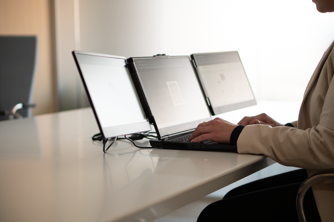 Trippel skjerm for bærbar PC - 14-tommers Full HD 1080P Bærbar