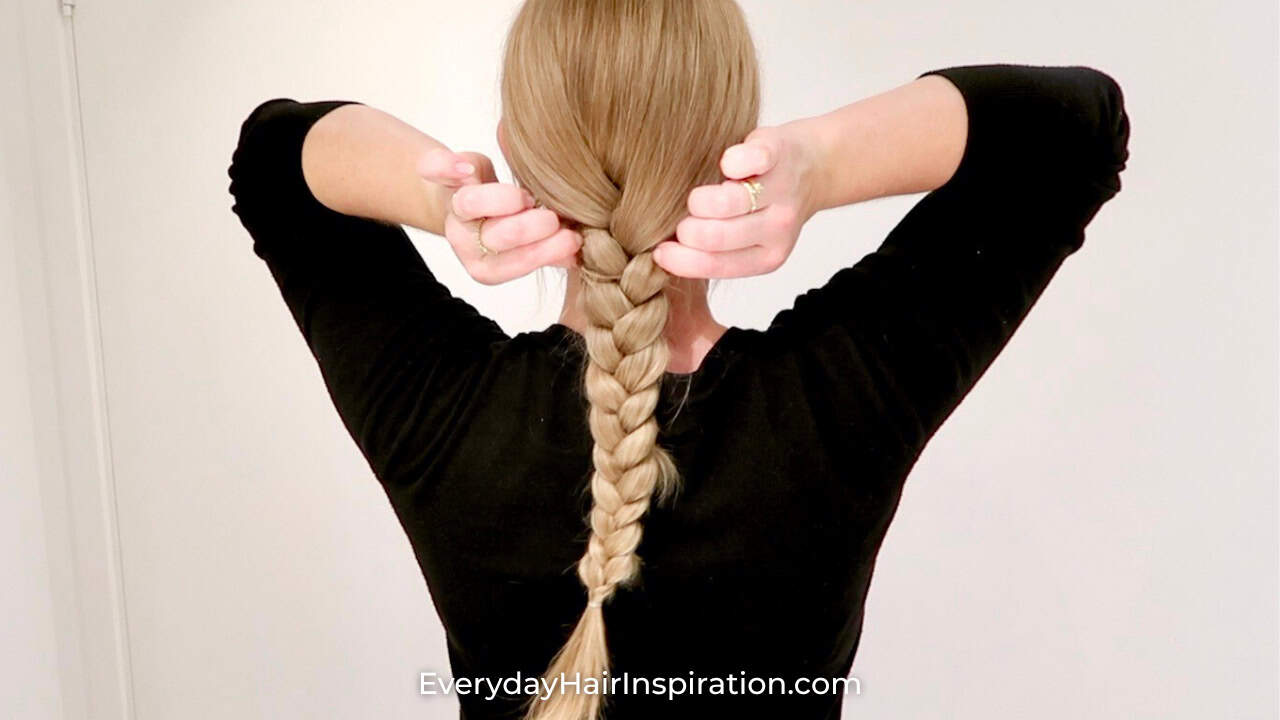 Learn How To Braid Your Hair For Beginners (IN LESS THAN 5 MINUTES ...