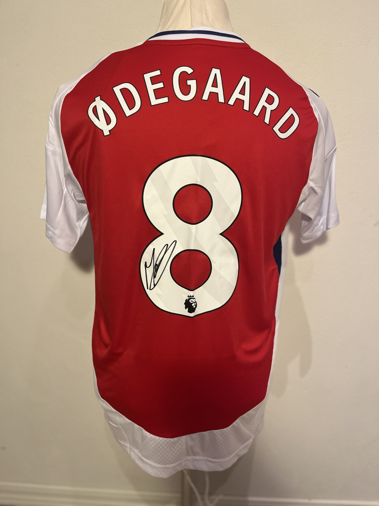 Signert Martin Ødegaard - Arsenal - Fotballcollect