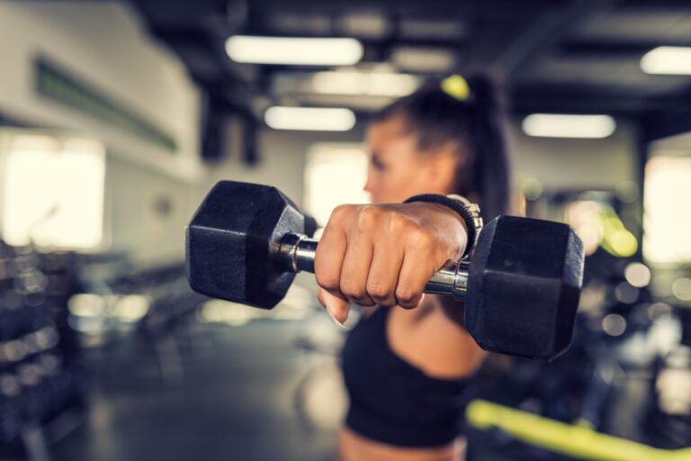 7 Effective Moves Using Dumbbells Instead Of Weight Machines ...