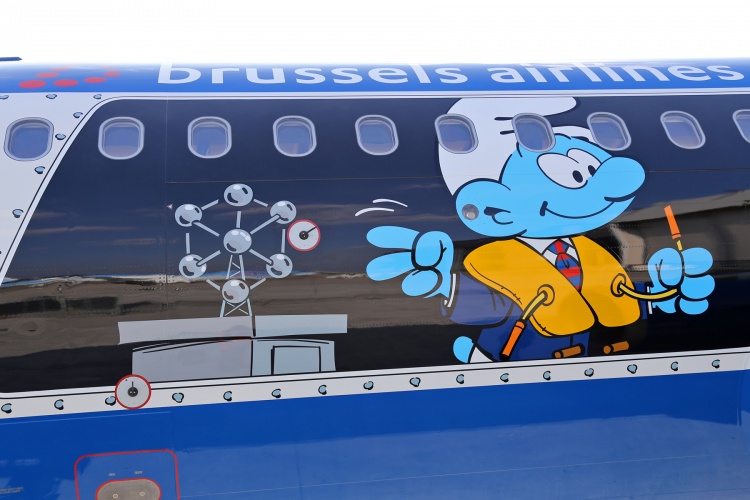 Aerosmurf wordt de vijfde Belgian Icon van Brussels Airlines - Hangar ...