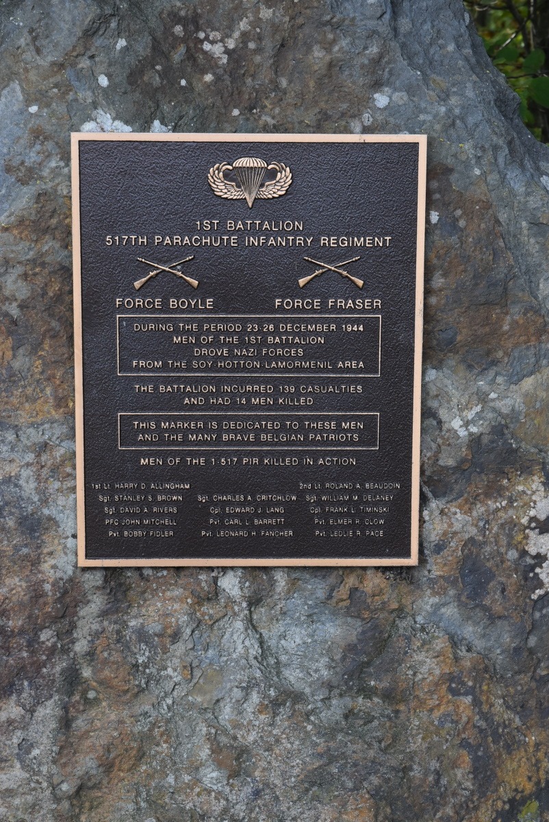 Gedenkteken voor het 1st Battalion, 517th Parachute Infantry Regiment ...