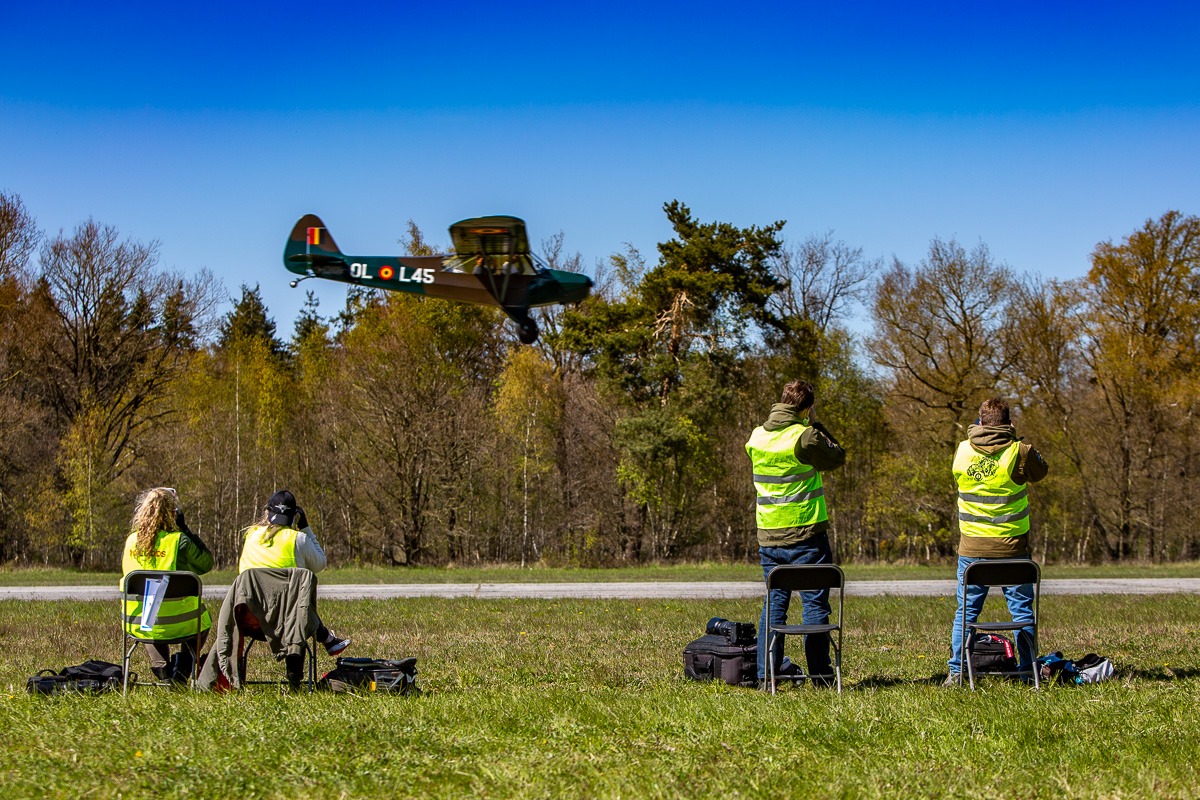 Flash & Go in Ursel, spotten in bubbels - Hangar Flying