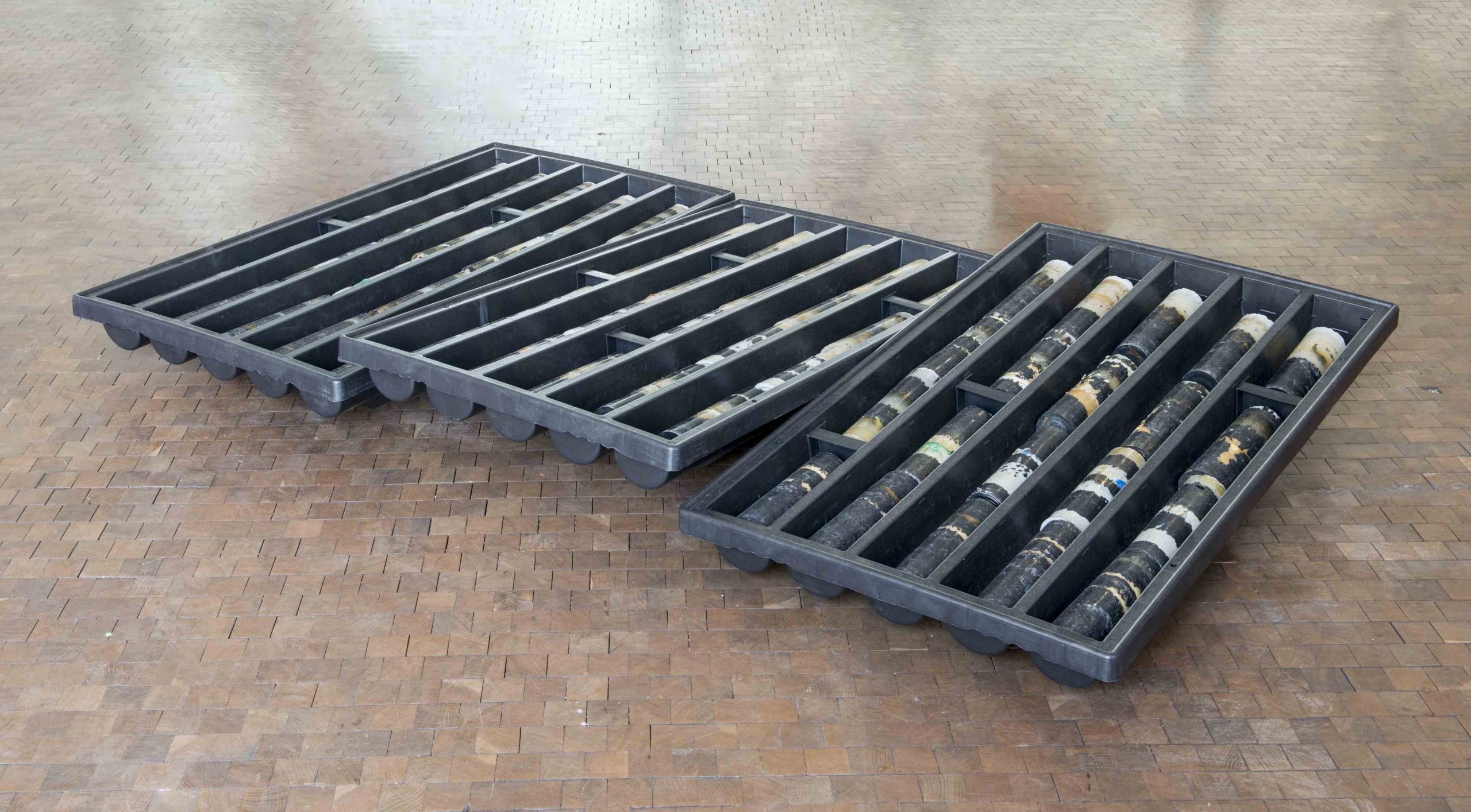 Core - installation with plastic casts in geological core sample boxes