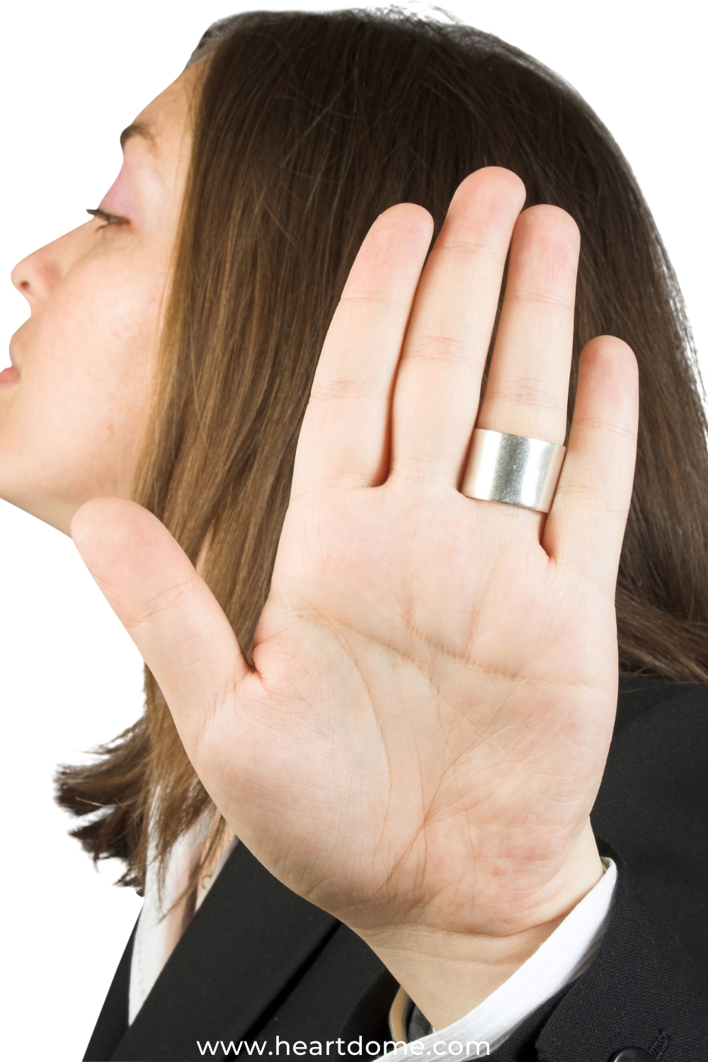 10 Signs Of An Emotionally Immature Woman - Heart Dome