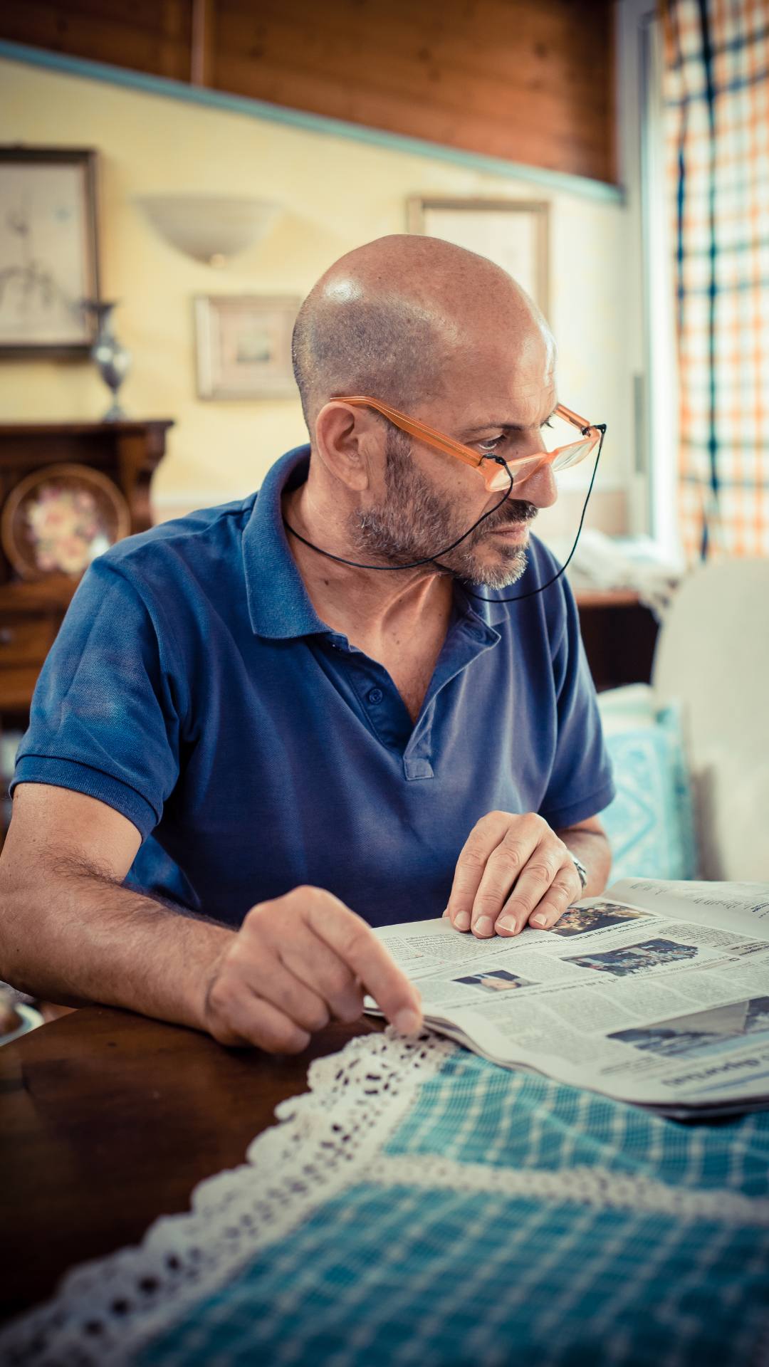 9 Reasons Why Your Boyfriend Withholds His Affection From You - Heart Dome