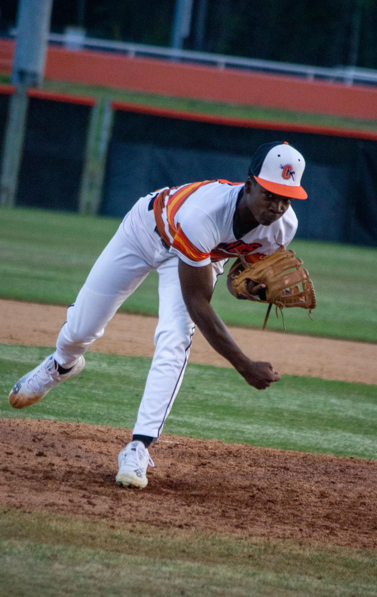 Orange Notebook: Pounds pitches Orange baseball to win; Robinson earns ...