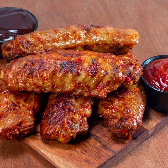 iBOT Exclusive – Eat, Drink, Smile. Food Vendors in Lagos Nigeria.