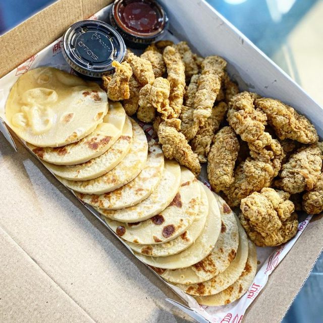 iBOT Exclusive – Eat, Drink, Smile. Food Vendors in Lagos Nigeria.