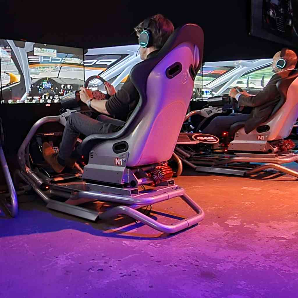 Immersive Experiences | Sim racing en Race simulator huren
