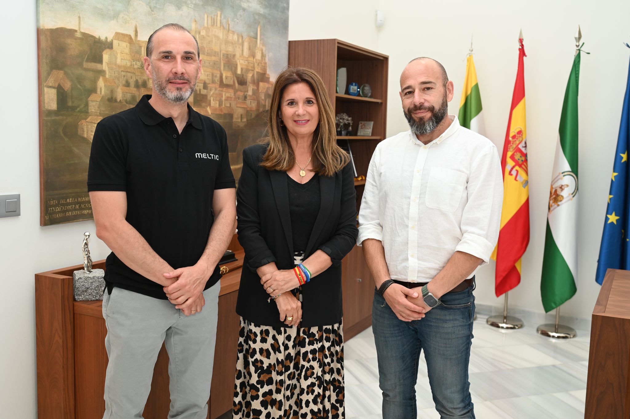 La alcaldesa pone en valor el trabajo y la labor de innovación tecnológica de la empresa Meltio ...