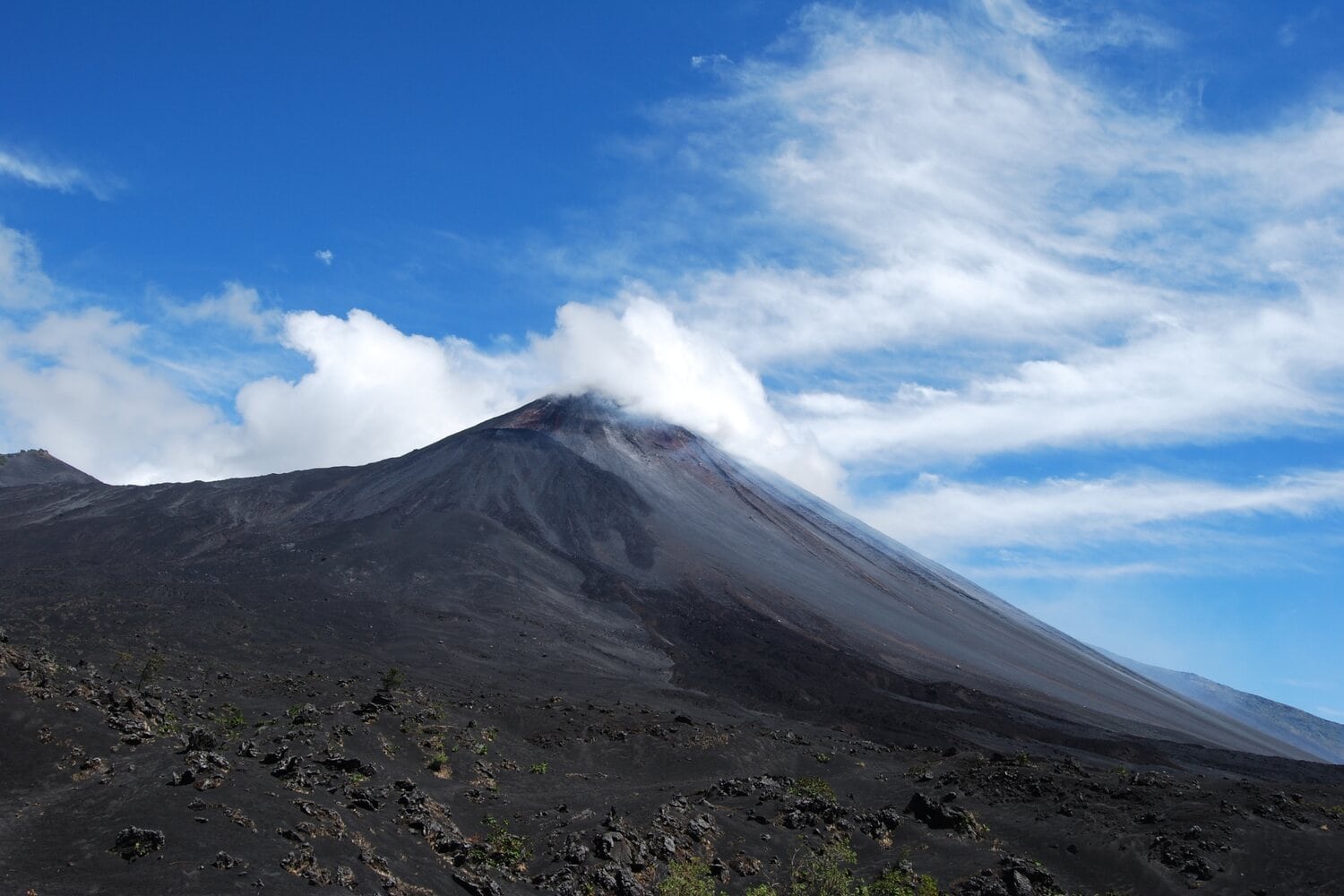Pacaya-Volcano - Intrepid Escape