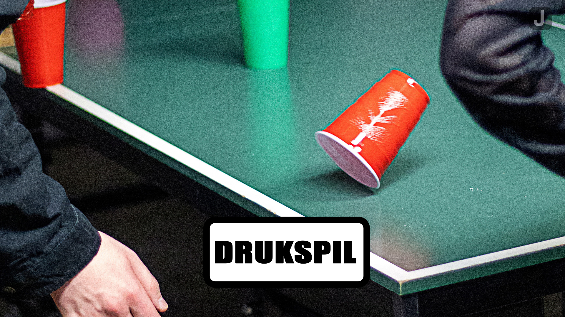 Hvordan spiller man Flip Cup? - Jugerman Hvordan spiller man Flip Cup? - Jugerman