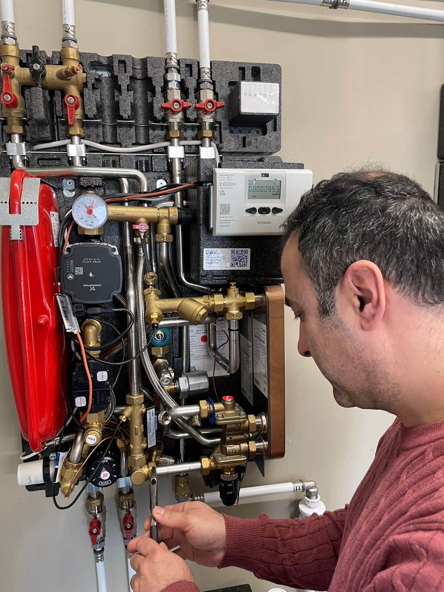 Heat Interface Unit HIU Specialist In London Call on 020 3573 6368