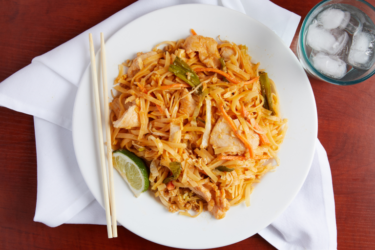 Pad thai gai