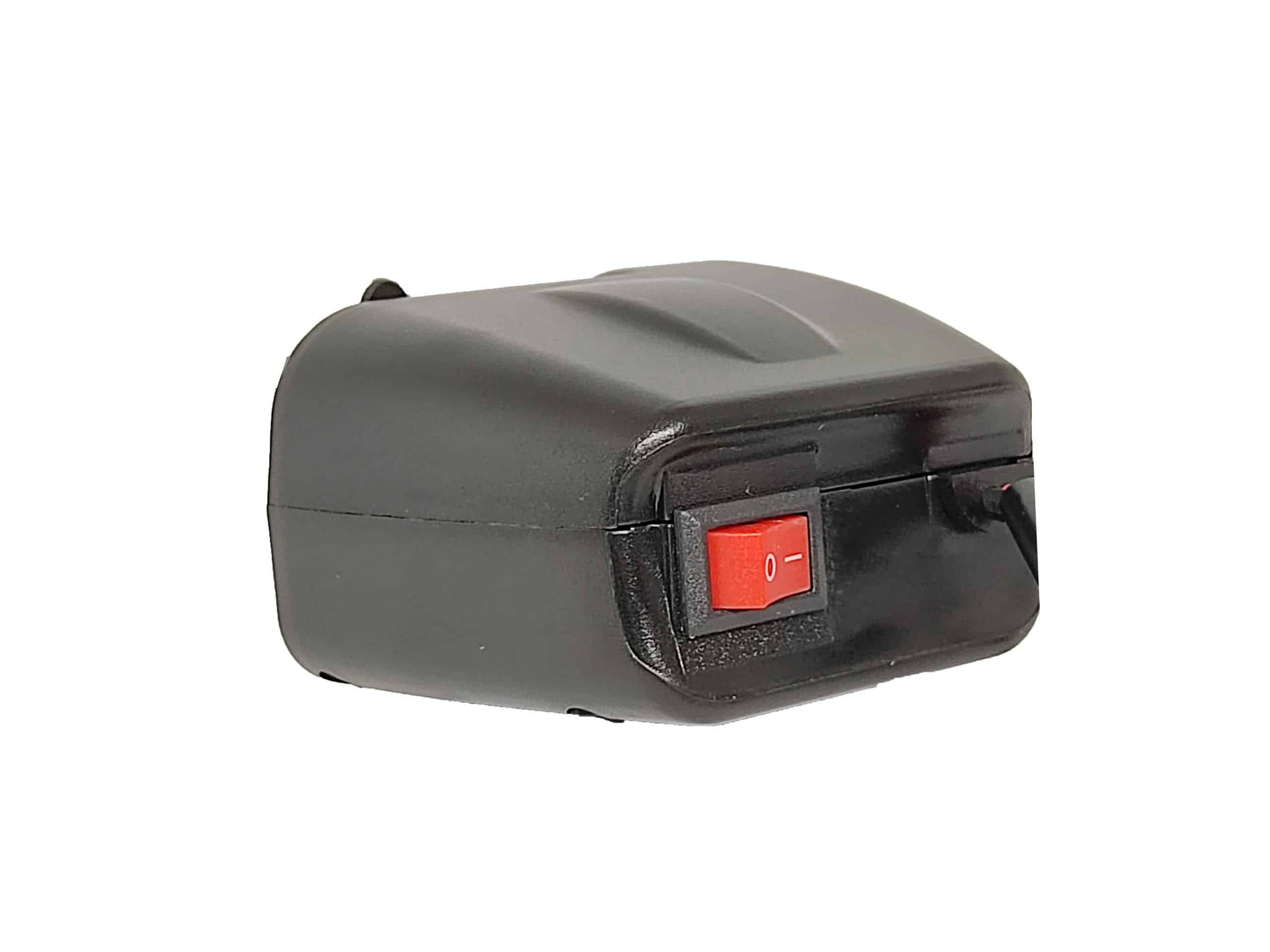 Cargador Usb 2 Puertos Con VoltÍmetro E Interruptor Ref 900643 Kummoto