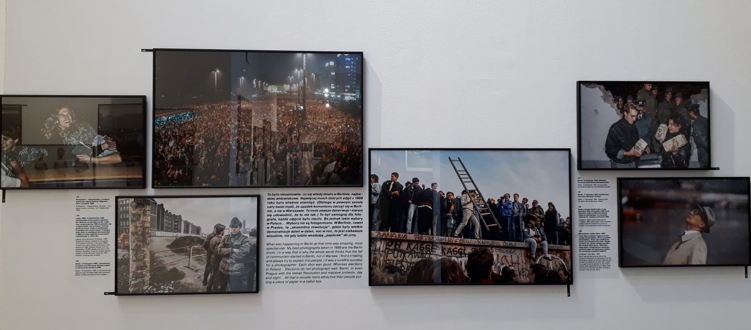 Ausstellungsansicht Chris Niedenthal (9), Warschau. Foto Urszula ...