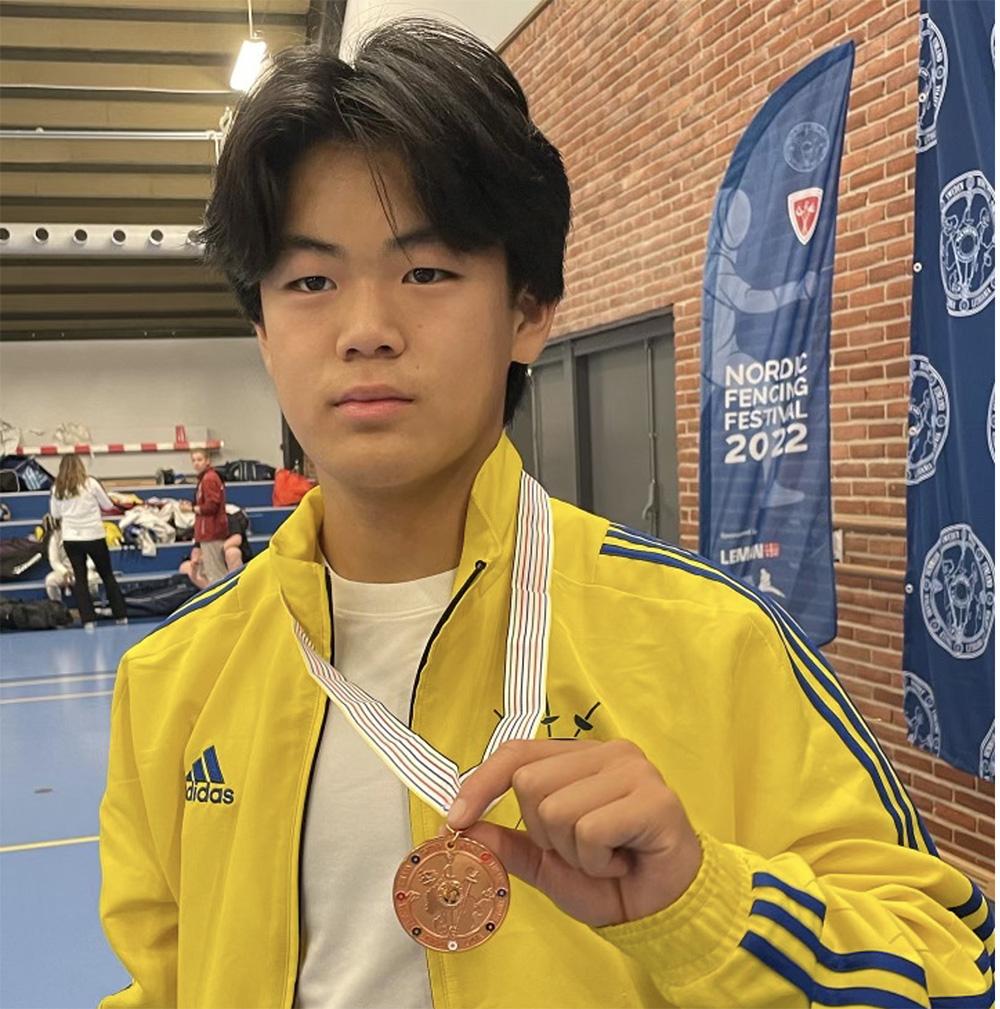 Tre bronsmedaljer till Lidingö Fäktklubb – Lidingö Nyheter