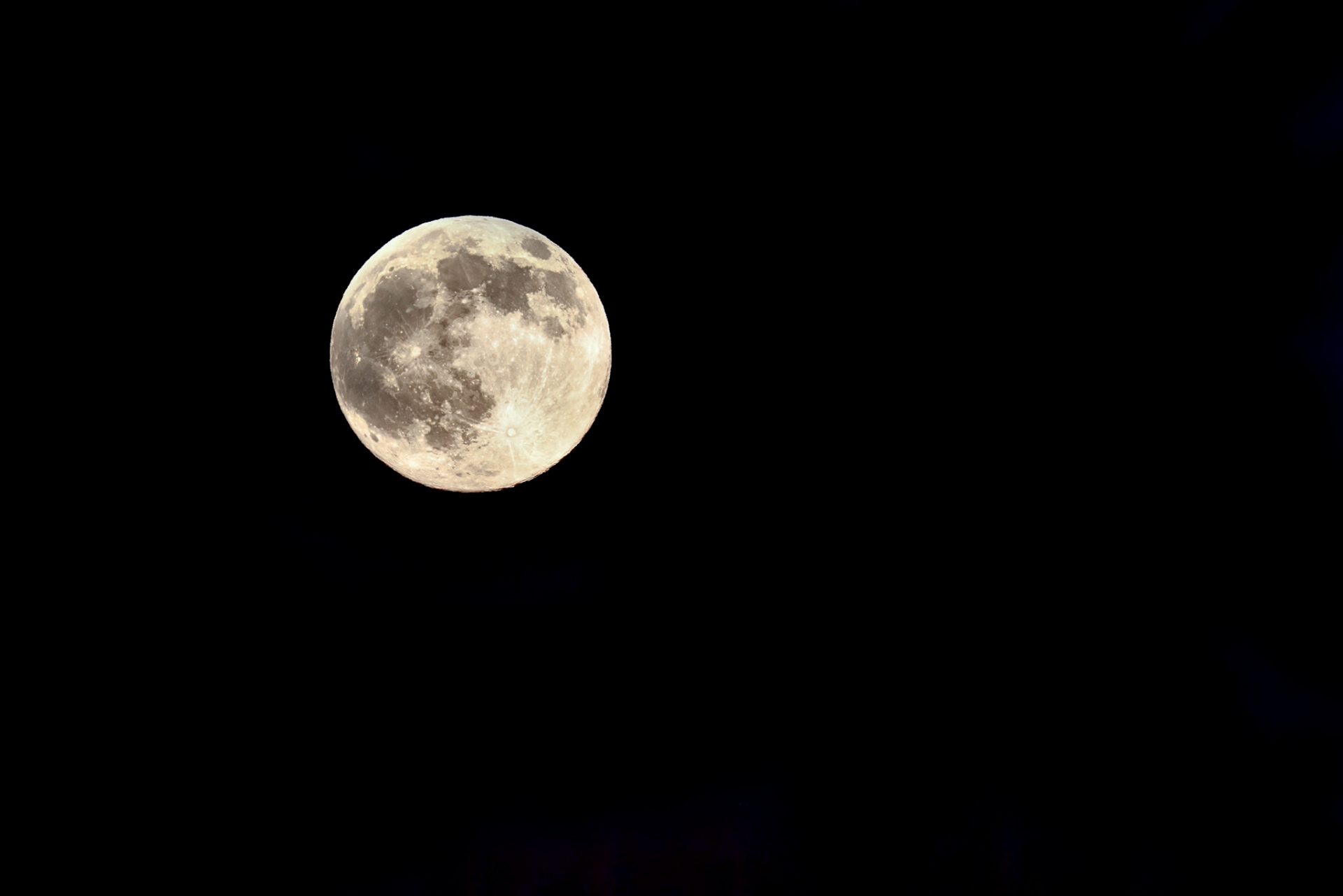 Moon Tonight - Mihaela Limberea