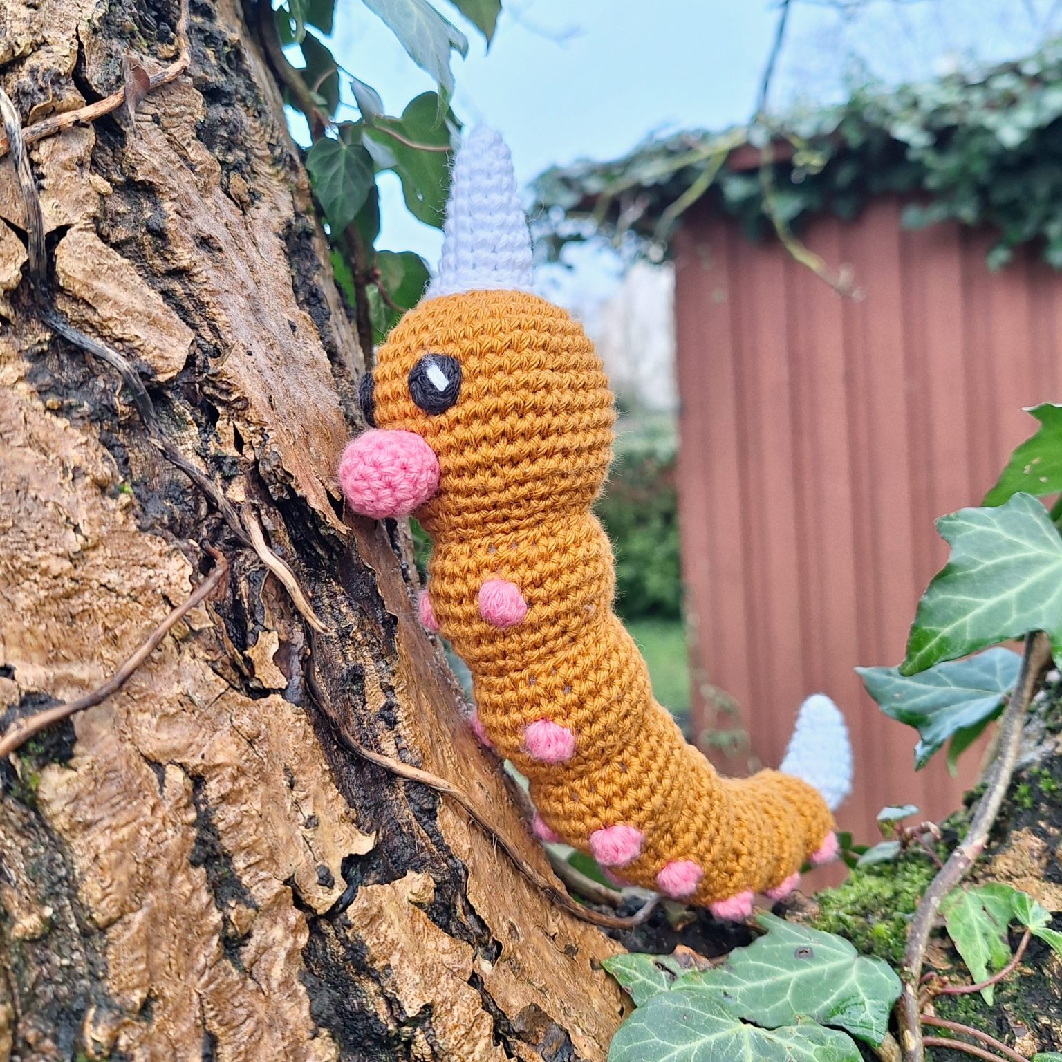 #013 Weedle Crochet Pattern Free - Loops by Kat