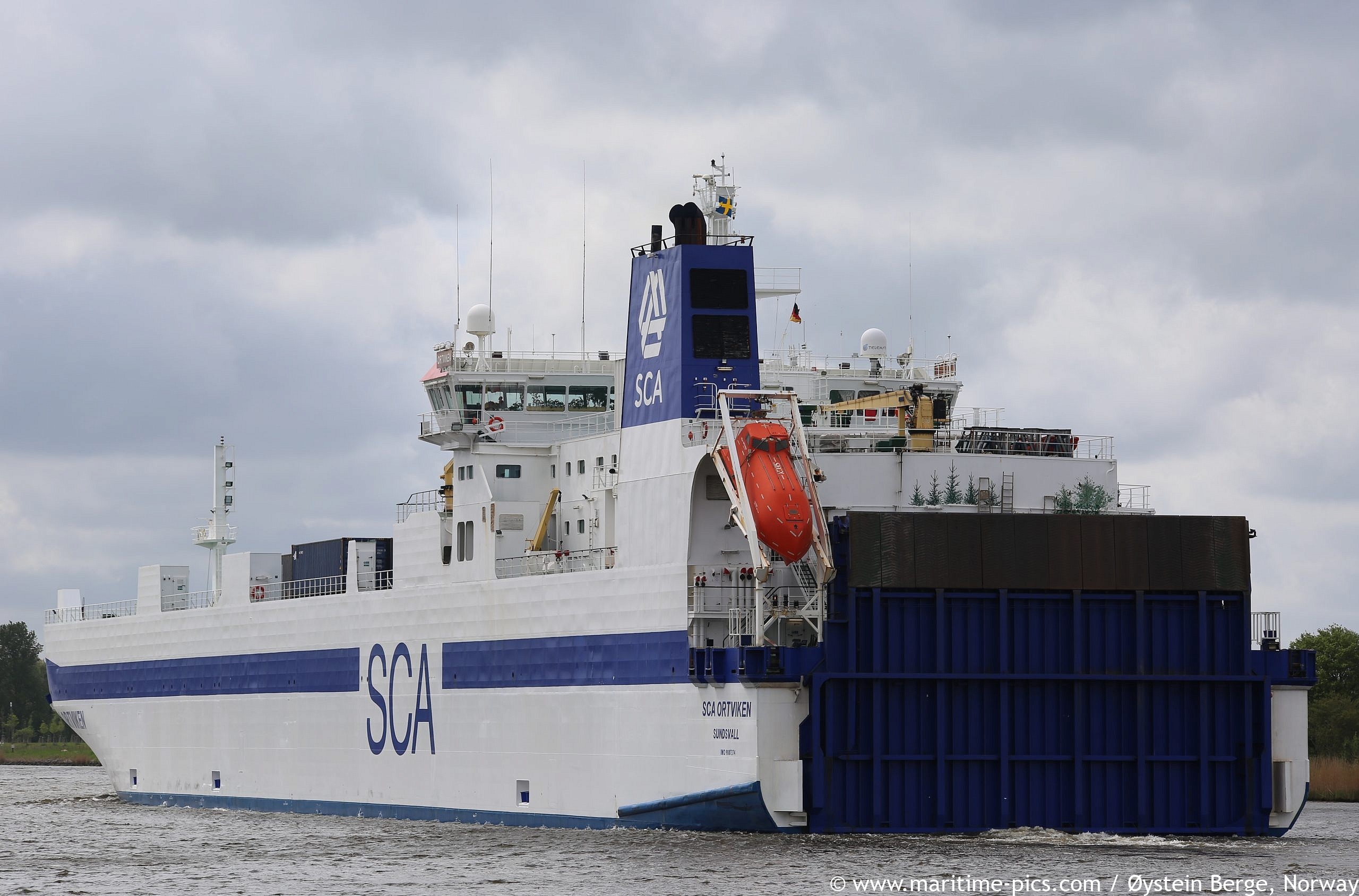 “SCA ORTVIKEN” PASSING BREIHOLZ / KIEL CANAL, 13 MAY 2022, ON HER WAY ...
