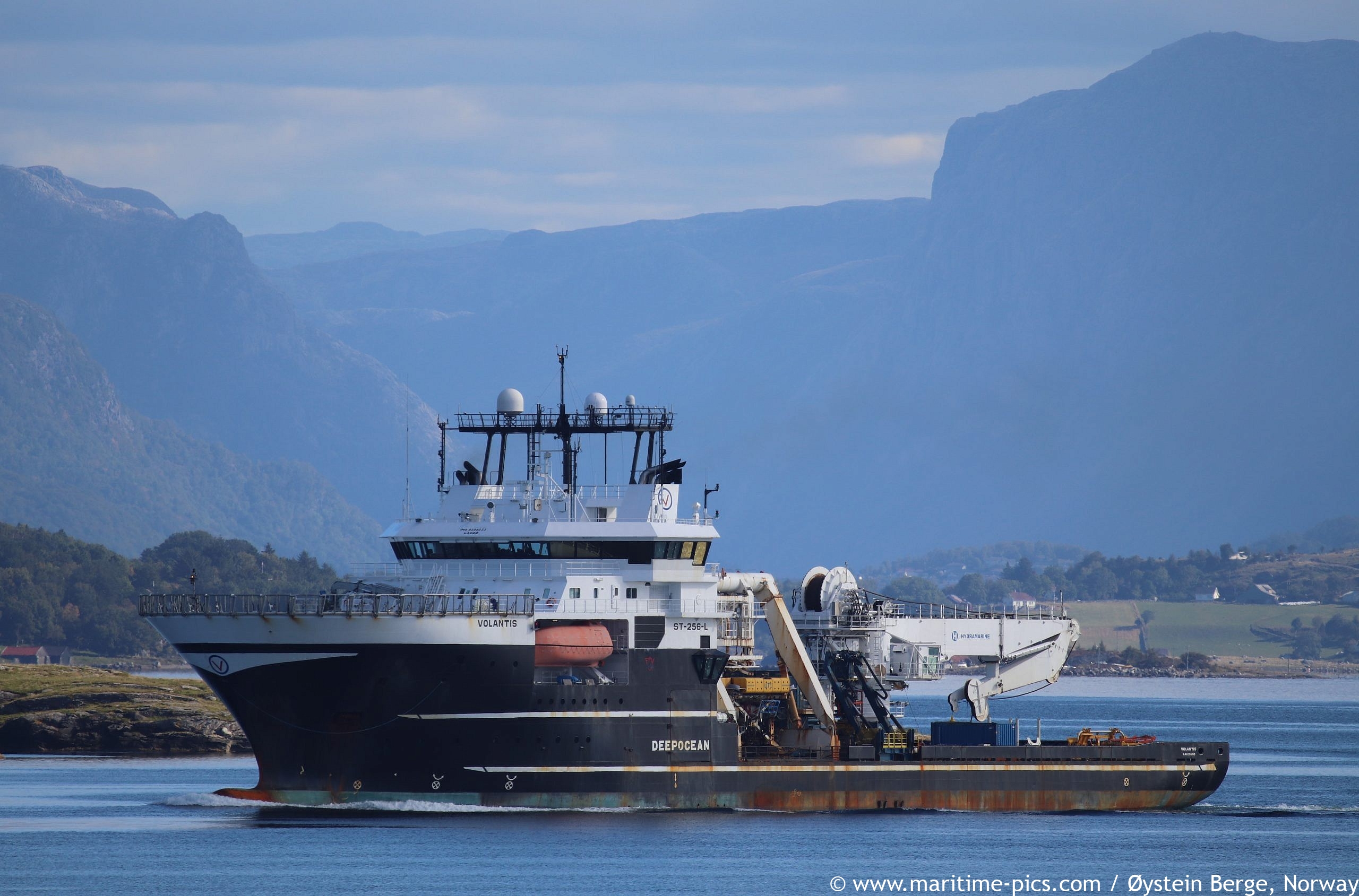 “VOLANTIS” PASSING MEKJARVIK, 20 SEPTEMBER 2022, ON HER WAY FROM ...