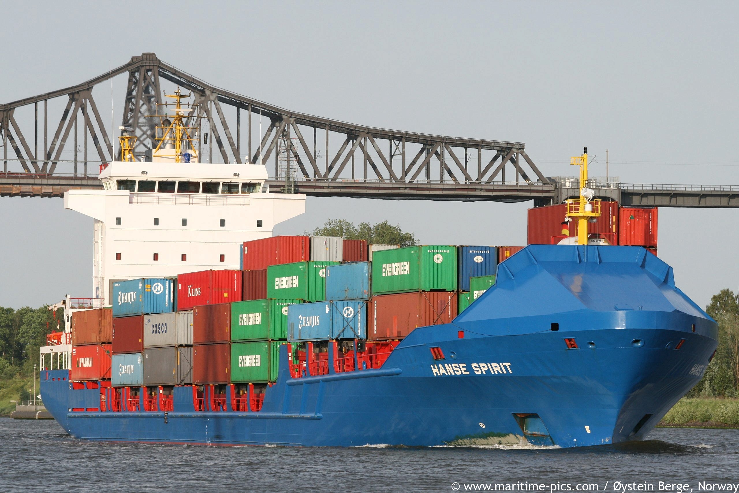 “SPIRIT” PASSING MAASVLAKTE, 26 AUGUST 2022, ON HER WAY FROM BREVIK TO ...