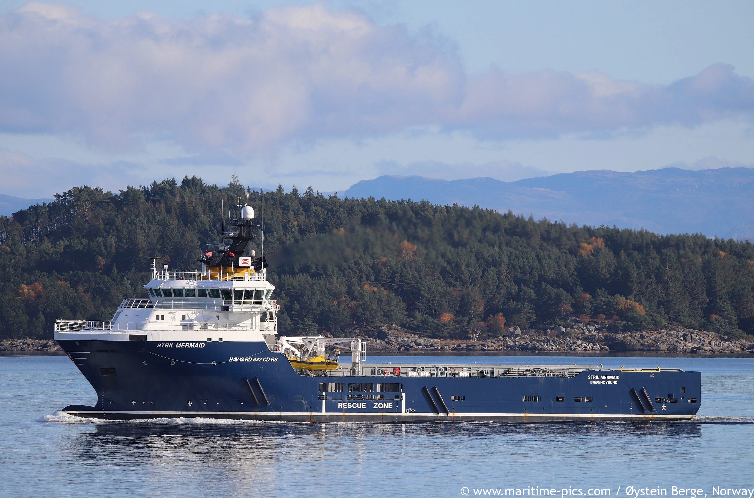 “STRIL MERMAID” PASSING MEKJARVIK, 19 OCTOBER 2022, ON HER WAY FROM ...