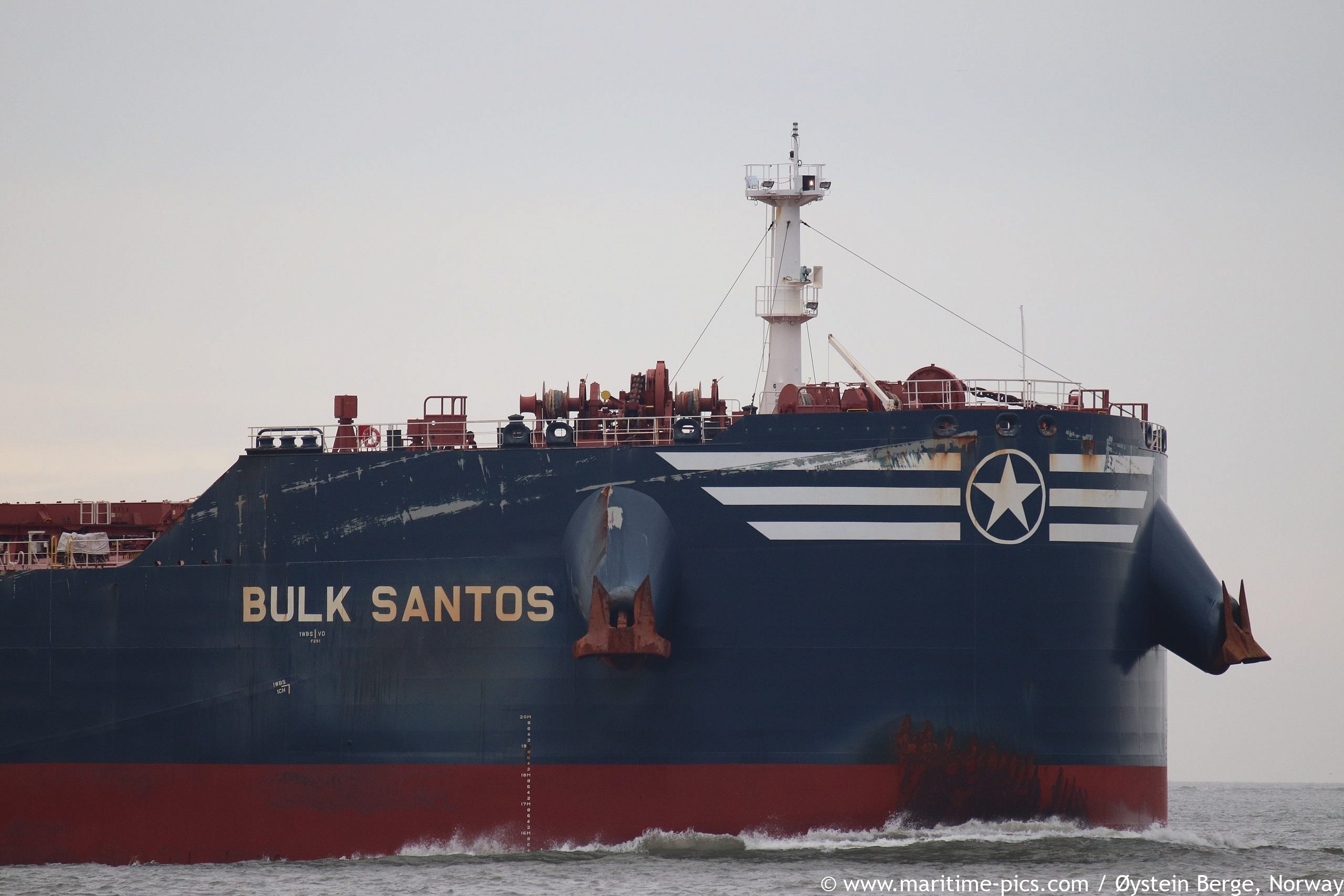 “BULK SANTOS” PASSING CUXHAVEN, 10 MAY 2022, ON HER WAY FROM NARVIK TO ...