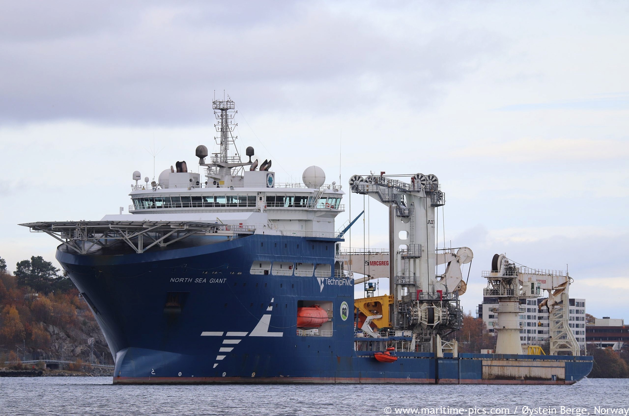 “NORTH SEA GIANT” IN PORT OF SANDNES / NORWAY, 28 OCTOBER 2022 ...