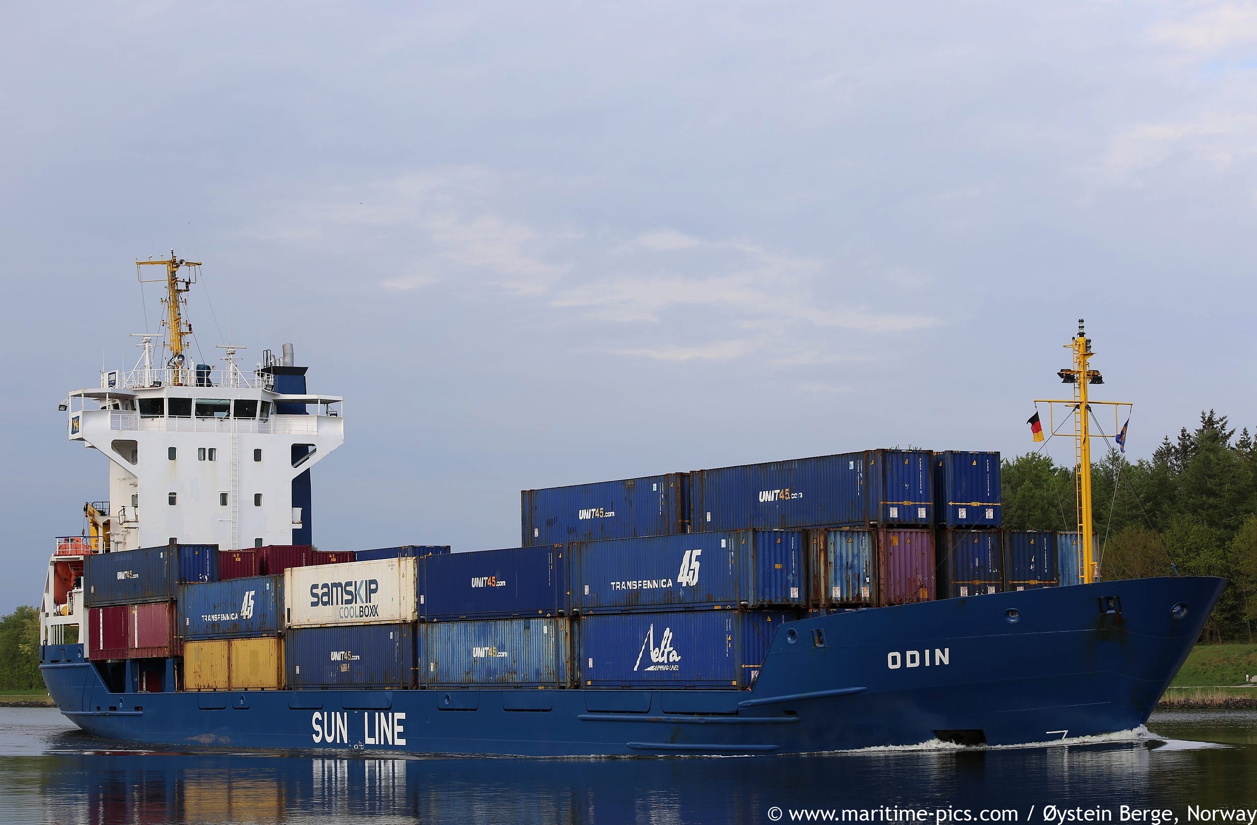 “ODIN” GROUNDED IN KIEL CANAL / GERMANY, 16 NOVEMBER 2022 – Maritime-Pics