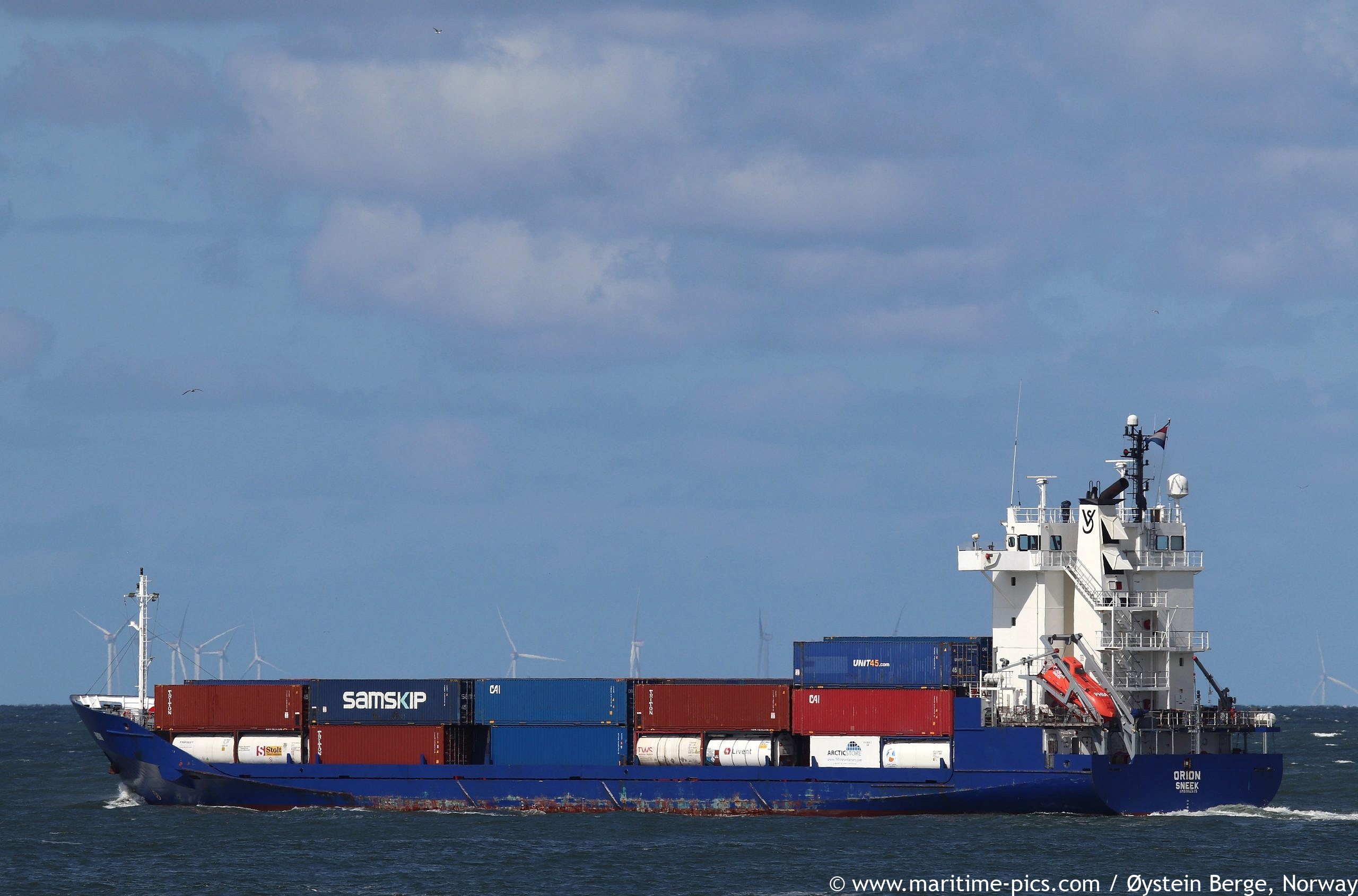 “ORION” PASSING MAASVLAKTE, 27 AUGUST 2022, ON HER WAY FROM ROTTERDAM ...
