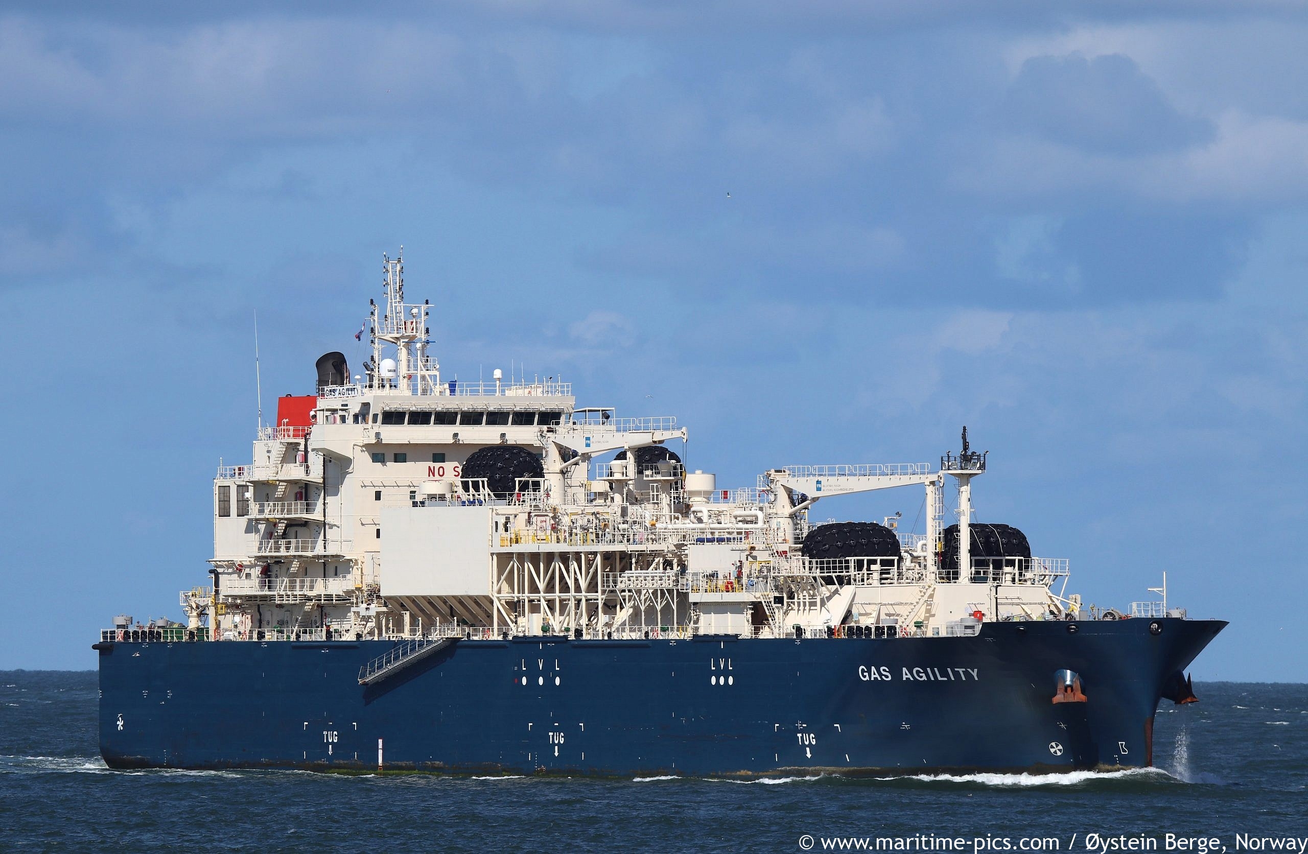 LNG BUNKERING TANKER “GAS AGILITY” ARRIVING ROTTERDAM MAASVLAKTE, 28 ...