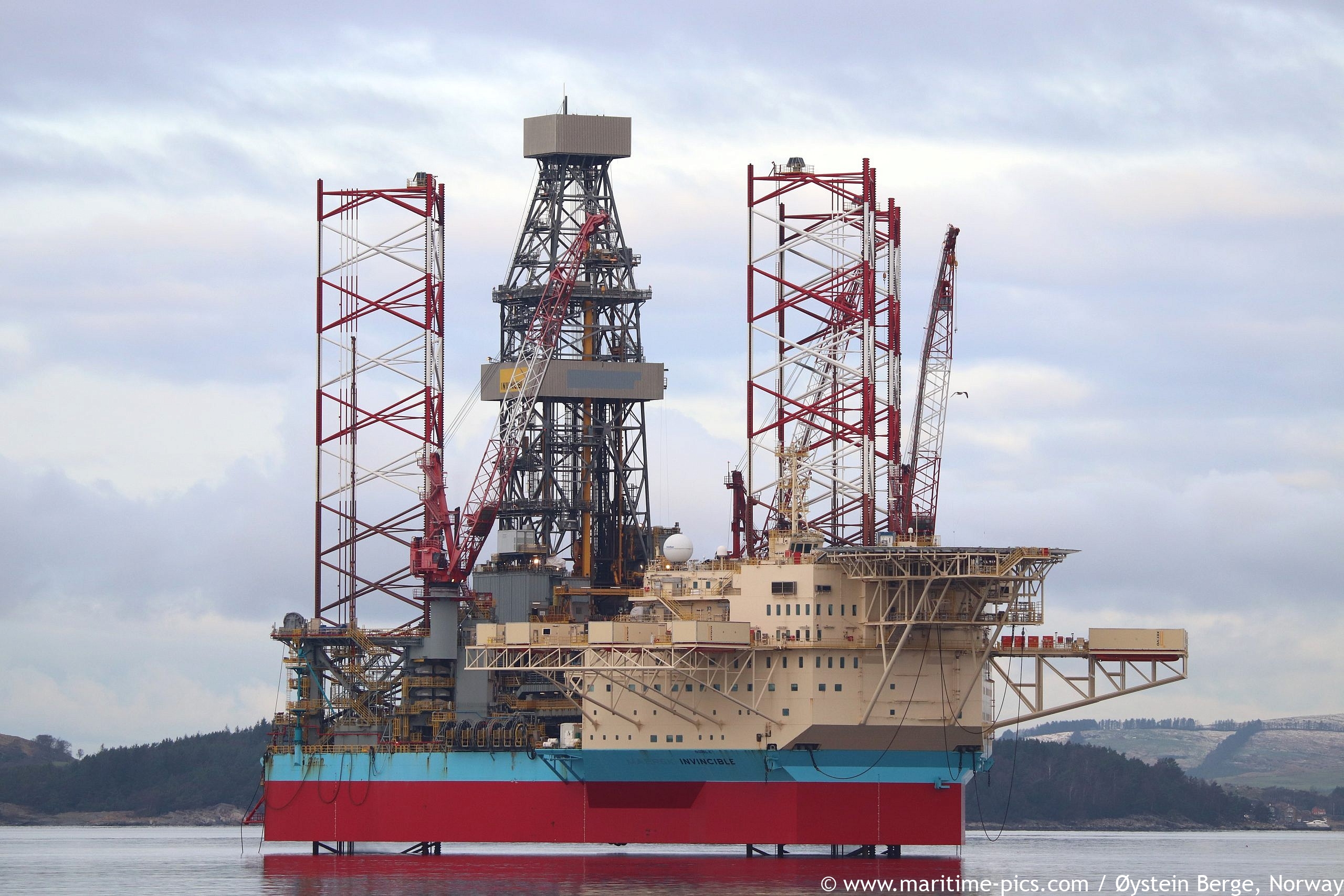 “NOBLE INVINCIBLE” (EX: “MAERSK INVINCIBLE”), SEEN OFF STAVANGER, 18 ...