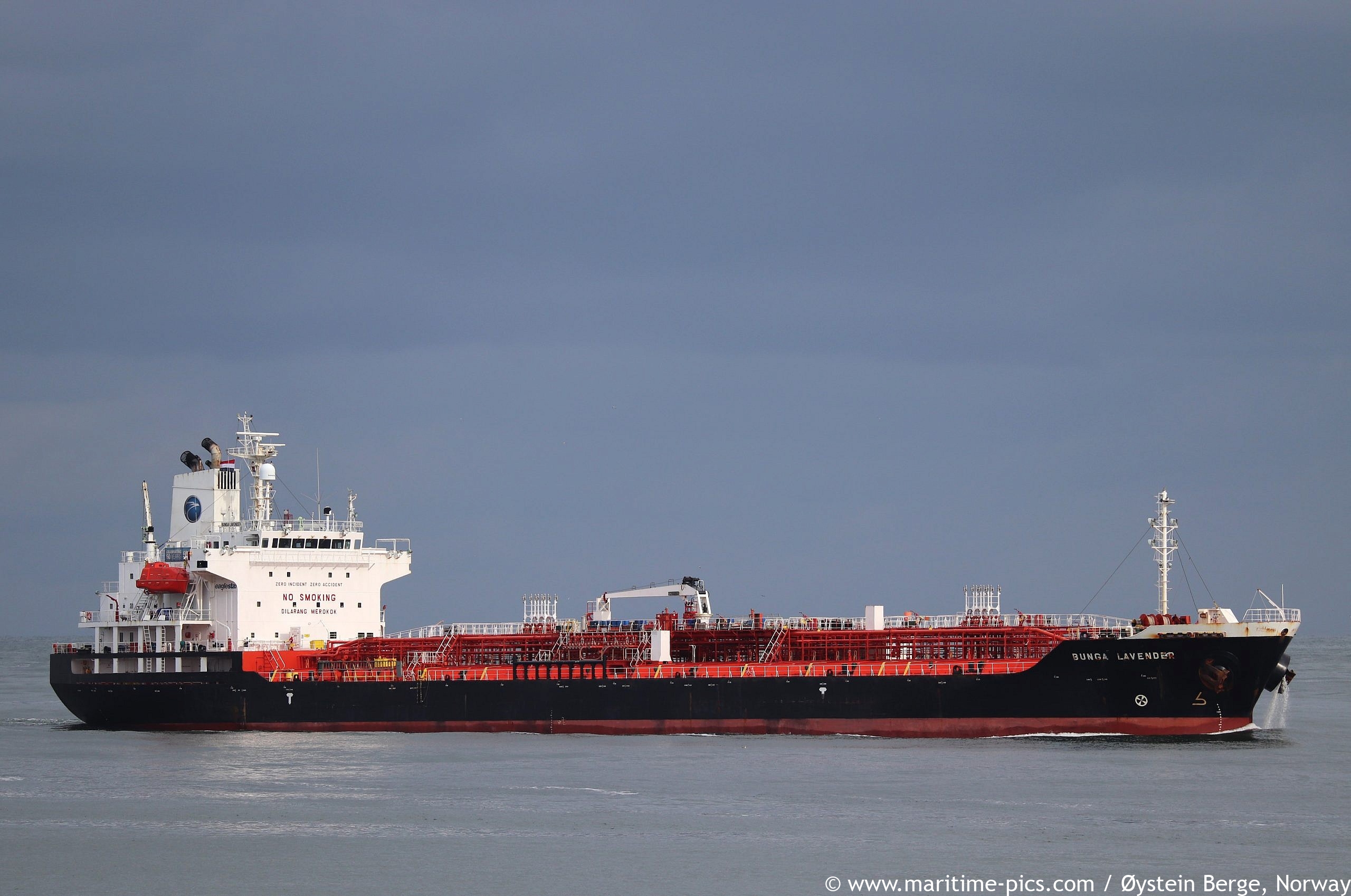 “BUNGA LAVENDER” PASSING MAASVLAKTE, 29 AUGUST 2022, ON HER WAY FROM ...