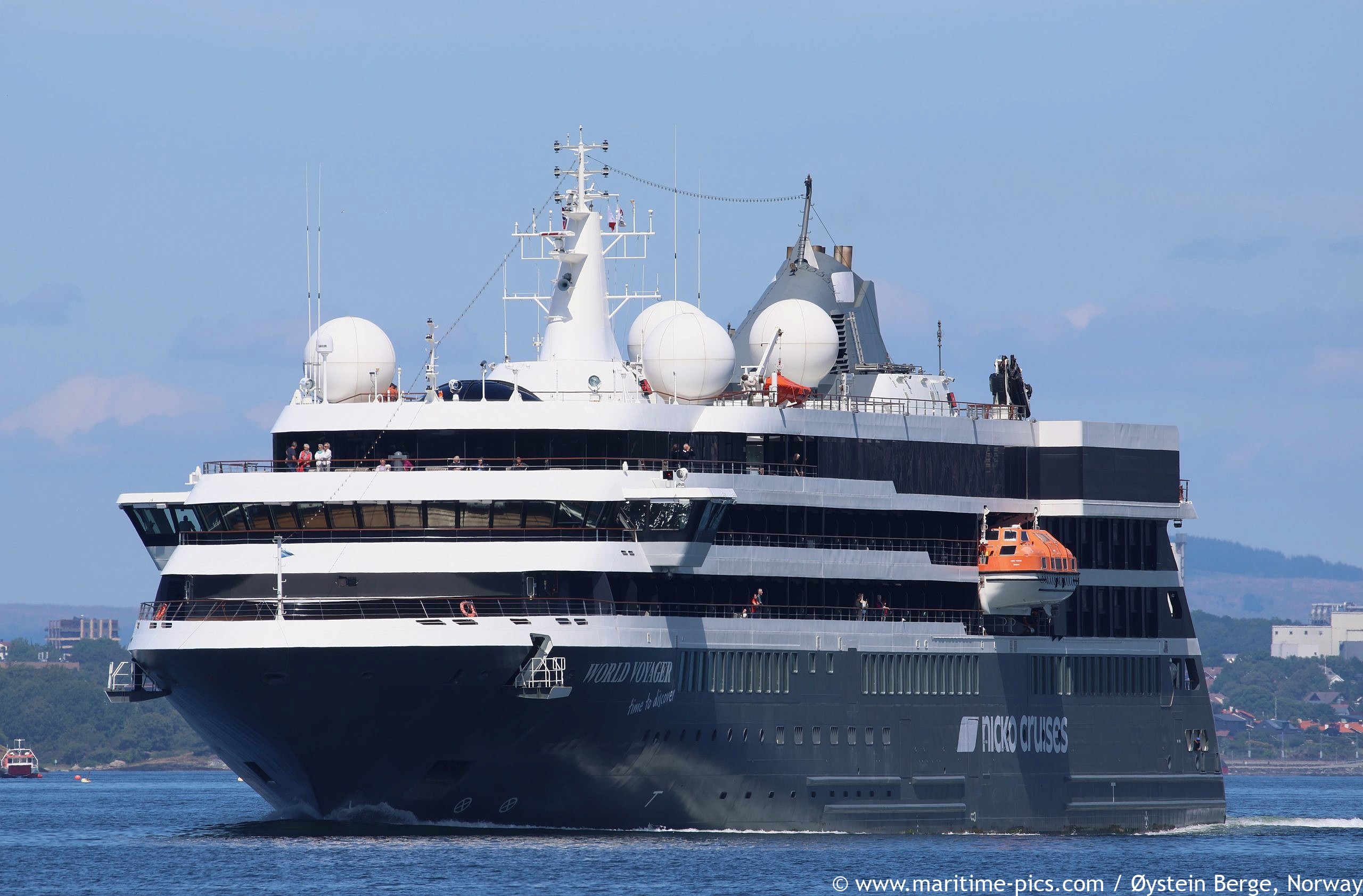 “WORLD VOYAGER” APPROACHING PORT OF SANDNES / NORWAY, 8 JULY 2023 ...