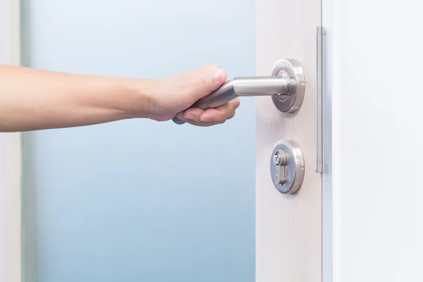 Guide to Storm Door Lock Replacement | Master Key Locksmith | Tulsa ...