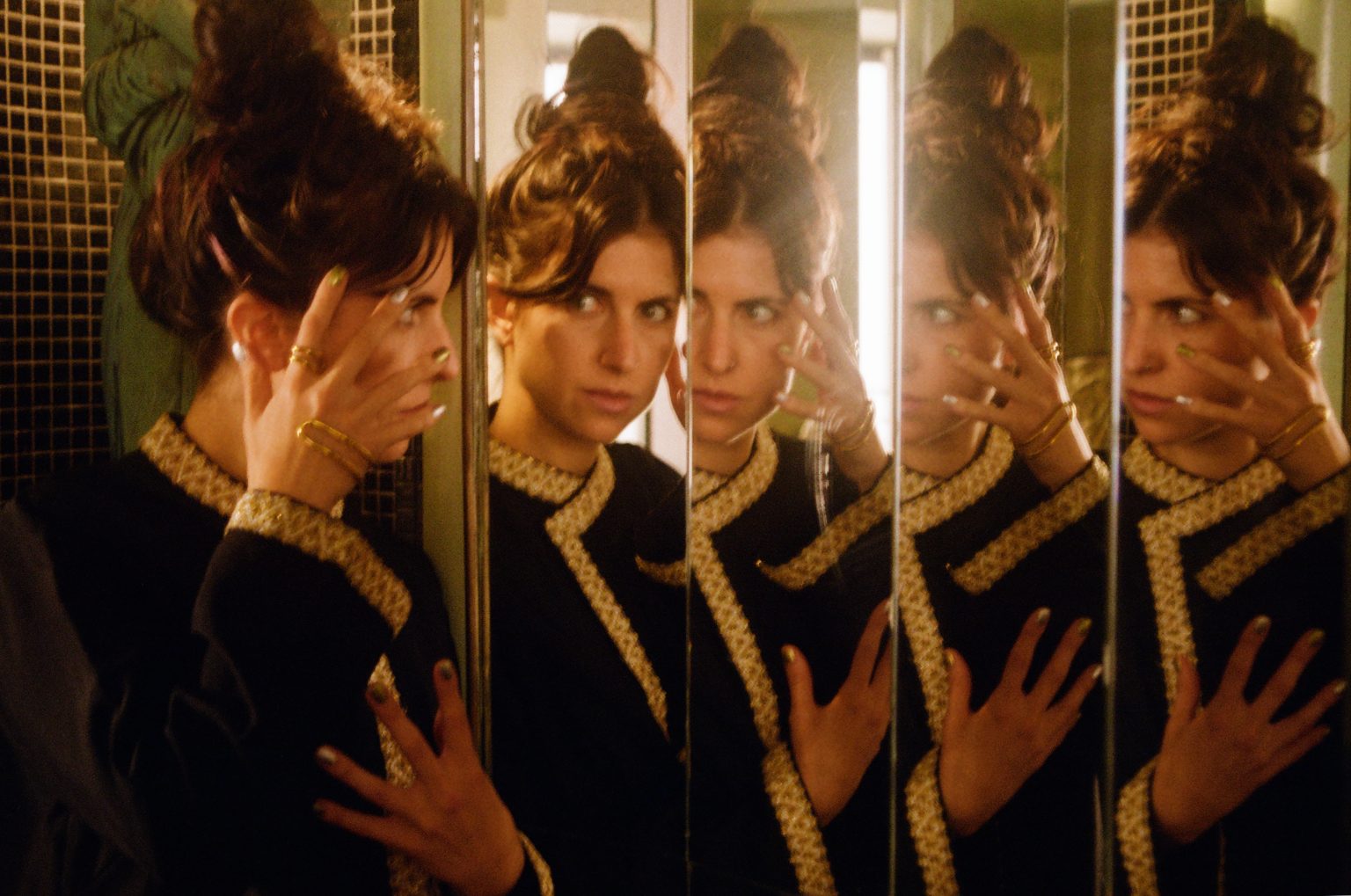 In bed with ... - Mathilde Biron