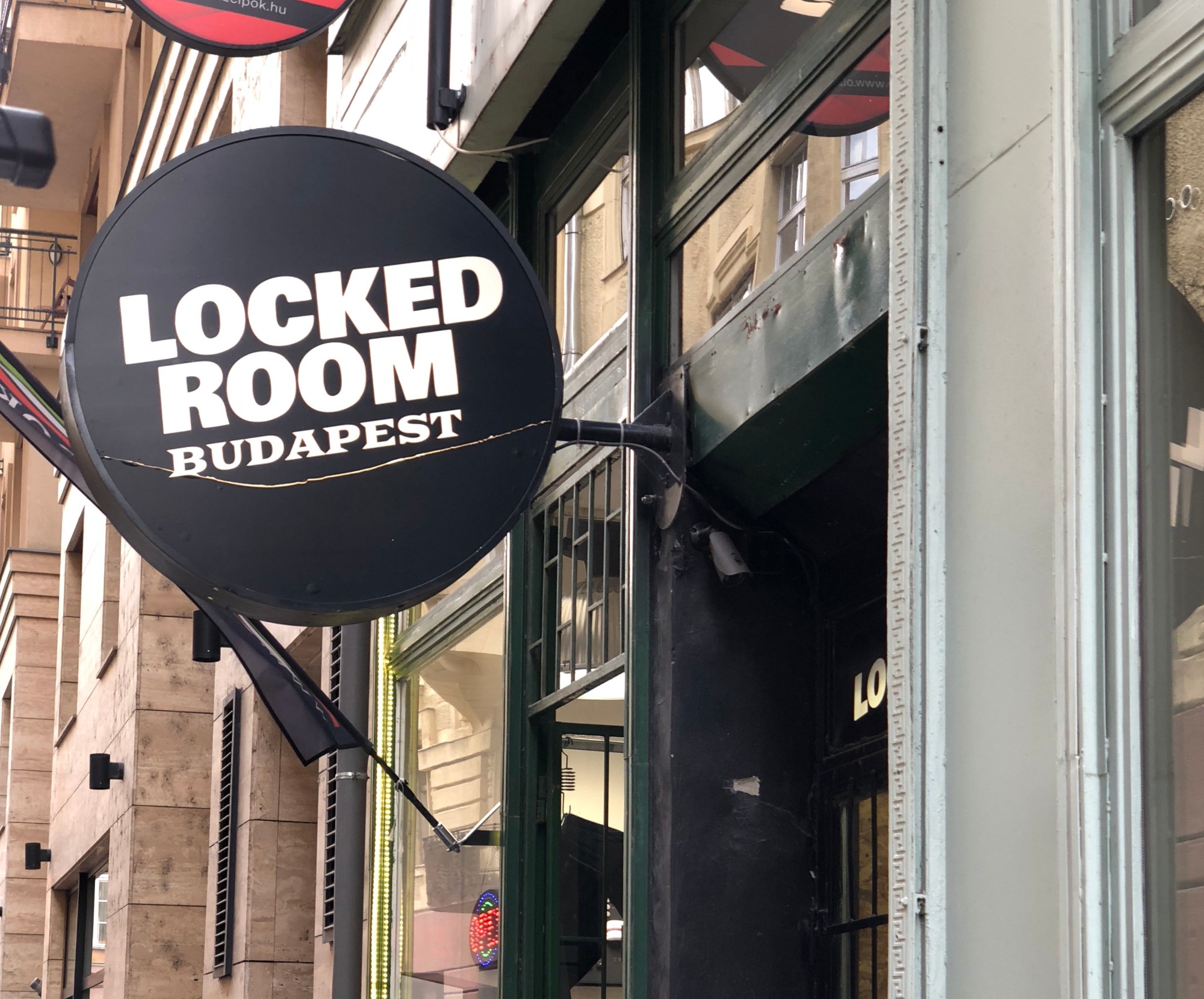 Escape Room i Budapest - vi testar "Serial Killer 2" på Locked Room
